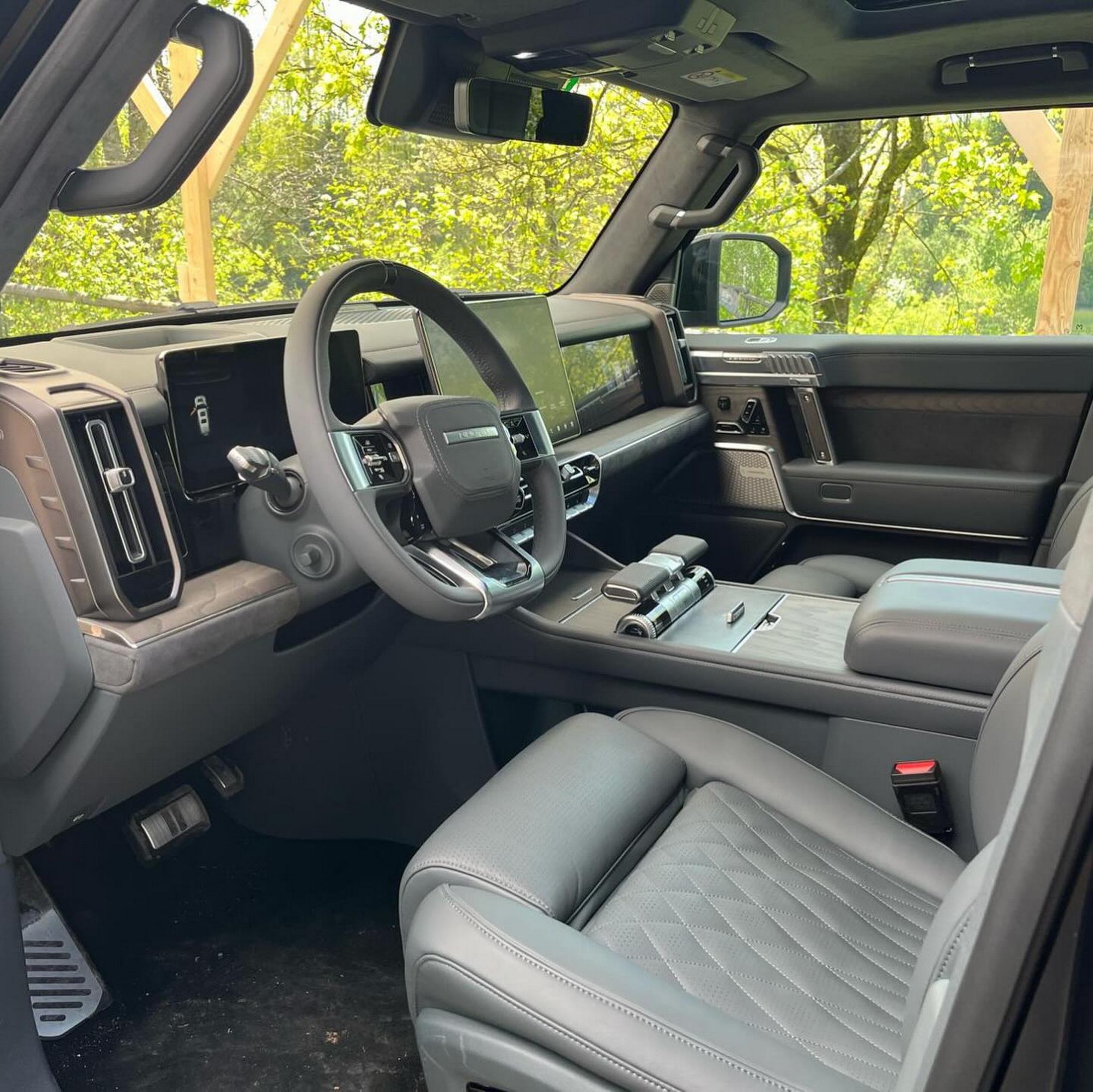 You Can’t Get A GMC Hummer In Europe But You Can Buy China’s Dongfeng ...