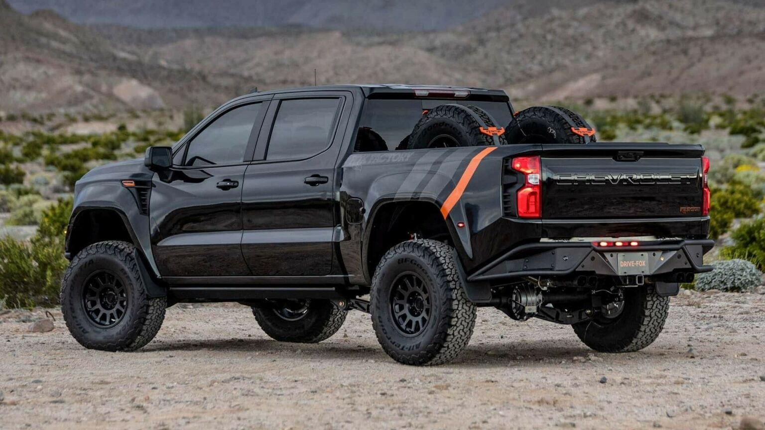 700 HP Chevy Silverado Fox Factory Wants To Blow Away The F-150 Raptor ...