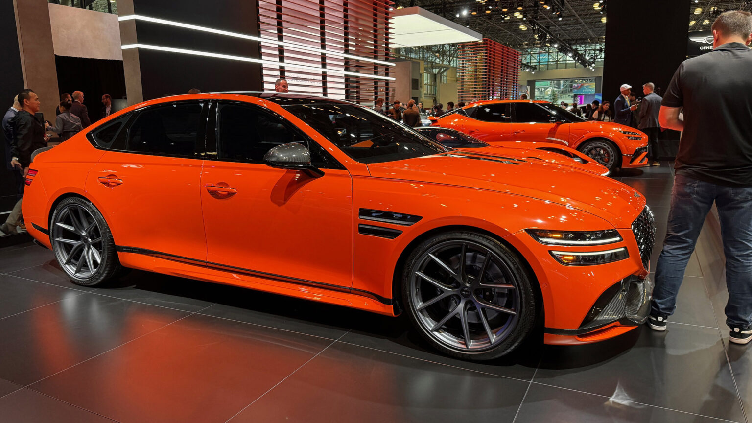 500 HP Genesis G80 Magma Limited To 20 Units For The Middle East ...