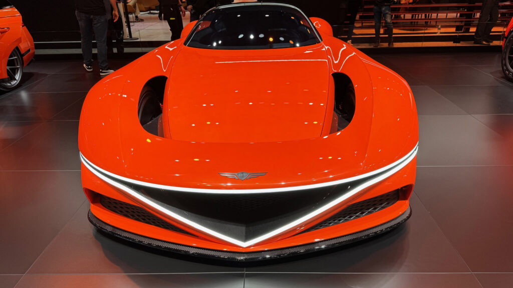 500 HP Genesis G80 Magma Limited To 20 Units For The Middle East ...