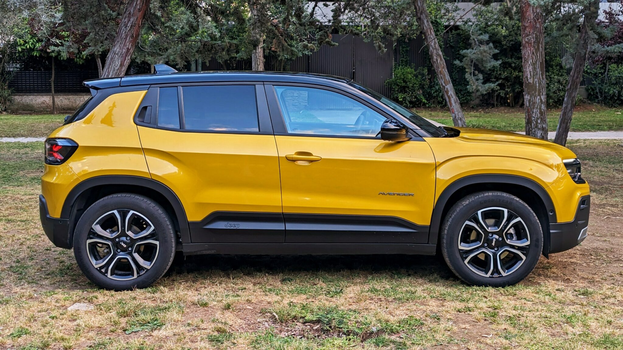 Jeep Avengers Assemble: We’re Driving The EV And ICE Models, Ask Your ...