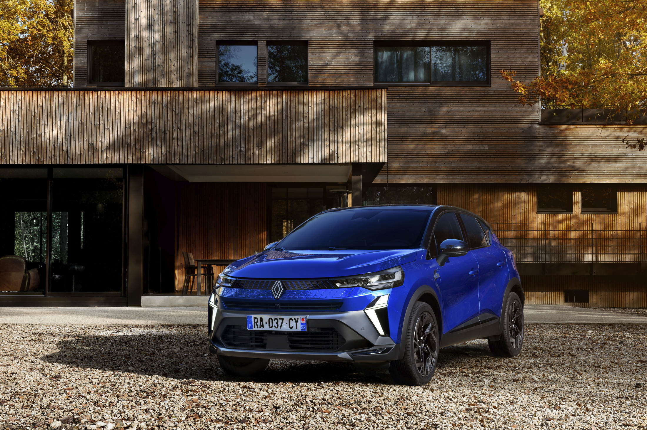 2024 Renault Captur Gains Fresh Looks And A New Esprit Alpine Trim ...