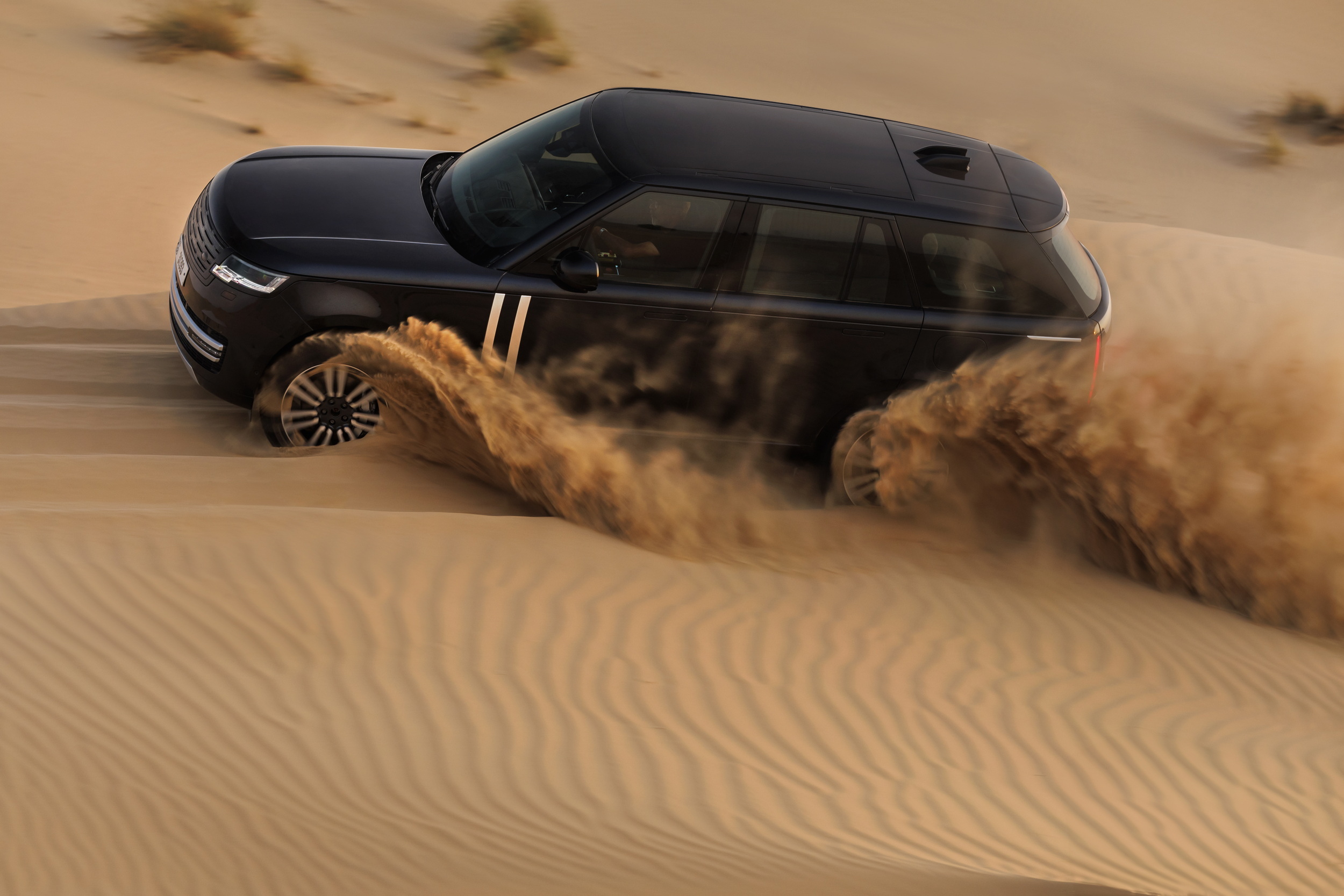 Range Rover Electric Tested In Extreme Conditions Ahead Of 2025 Debut ...