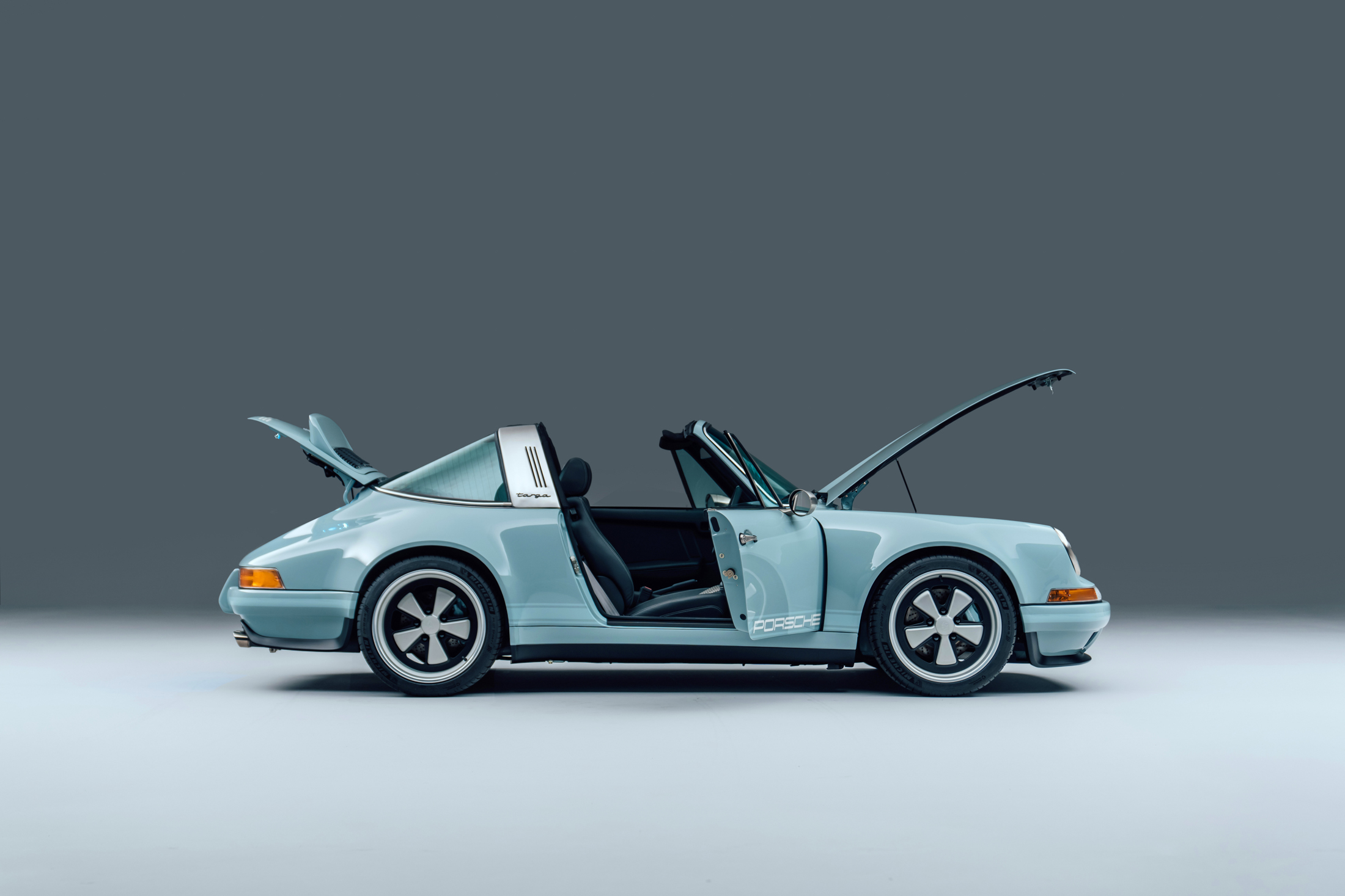 Theon’s First Targa Commission Gets Extra-Stiff Carbon Body And 993 RS ...
