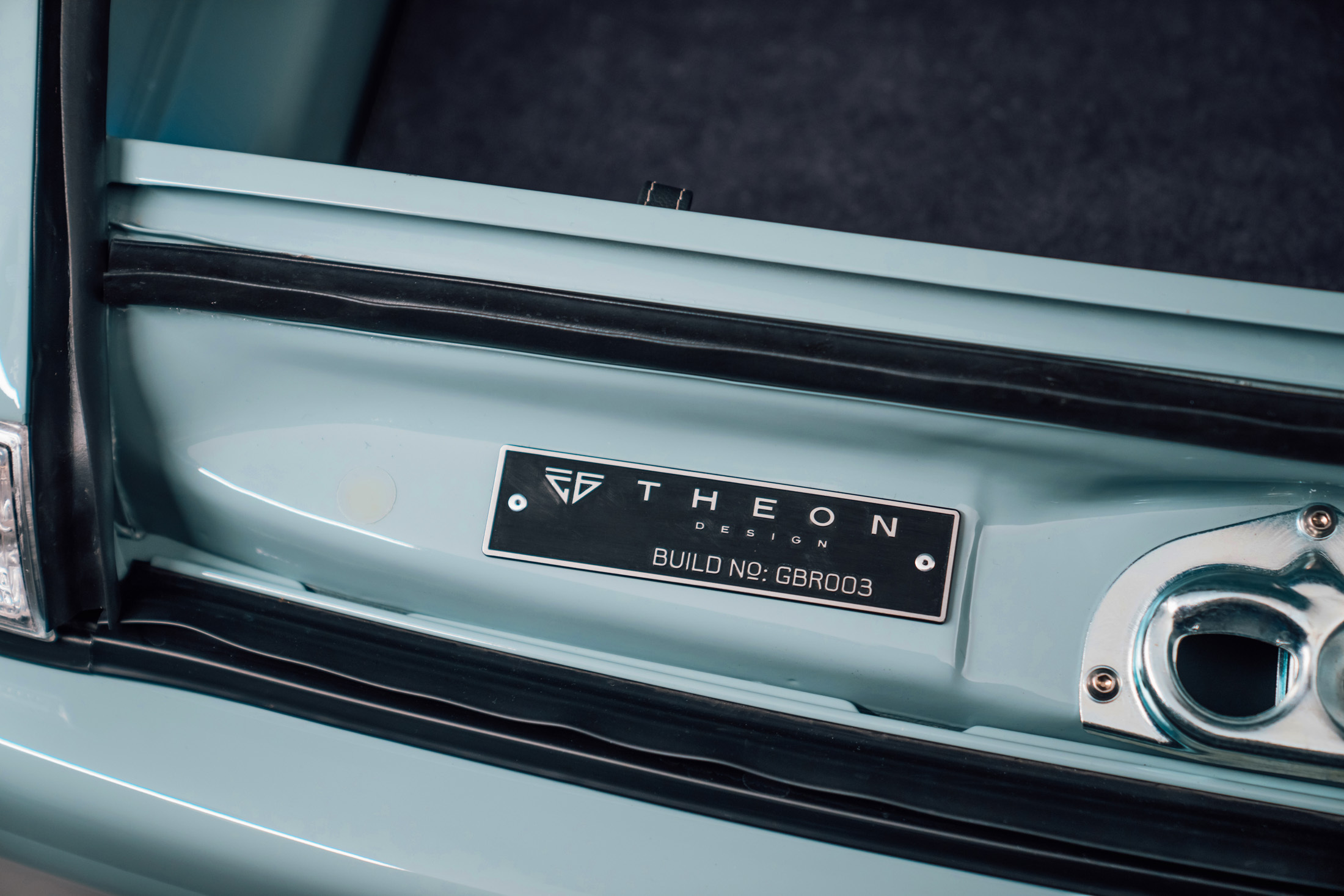 Theon’s First Targa Commission Gets Extra-Stiff Carbon Body And 993 RS ...