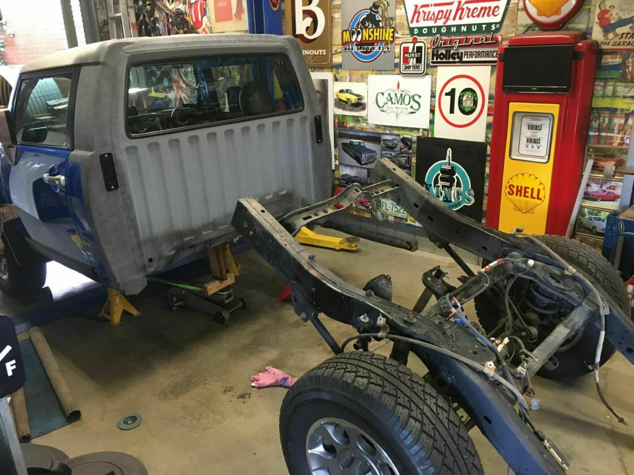 Toyota FJ Cruiser Becomes The Pickup Truck You Never Knew You Needed ...