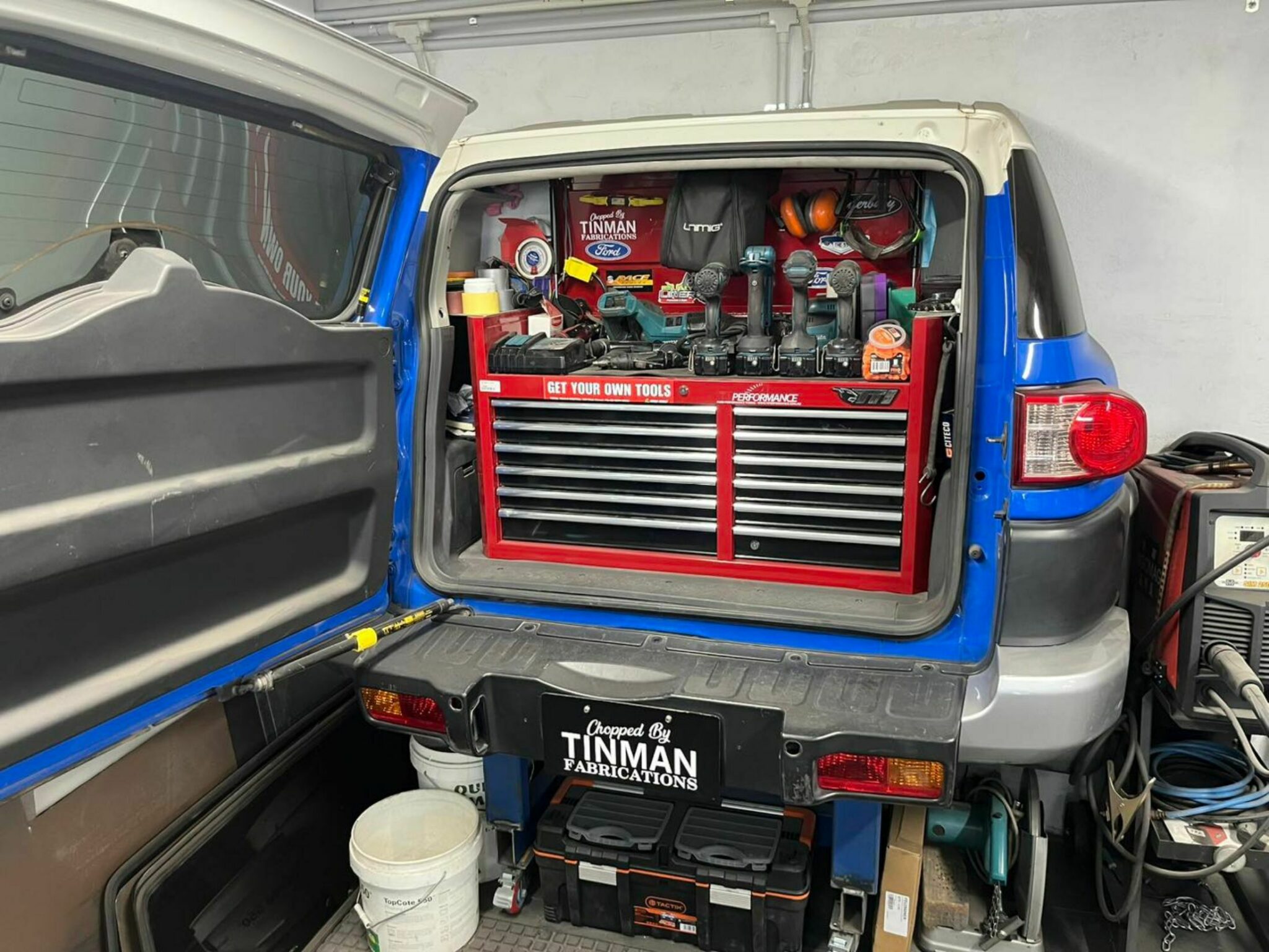 Toyota FJ Cruiser Becomes The Pickup Truck You Never Knew You Needed ...