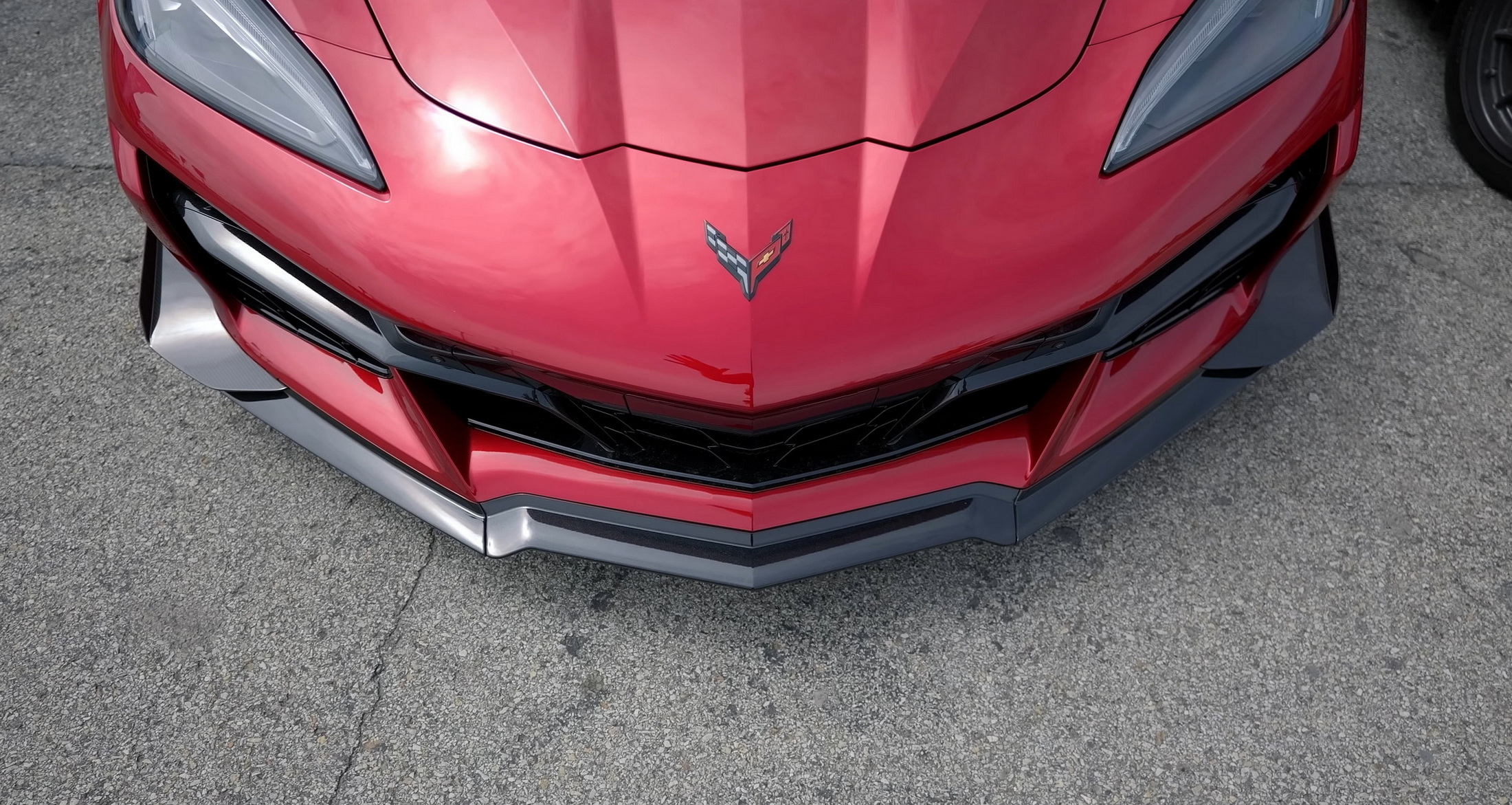New $200,000 Corvette Z06 Delivered With Mismatched Splitters And It’s ...