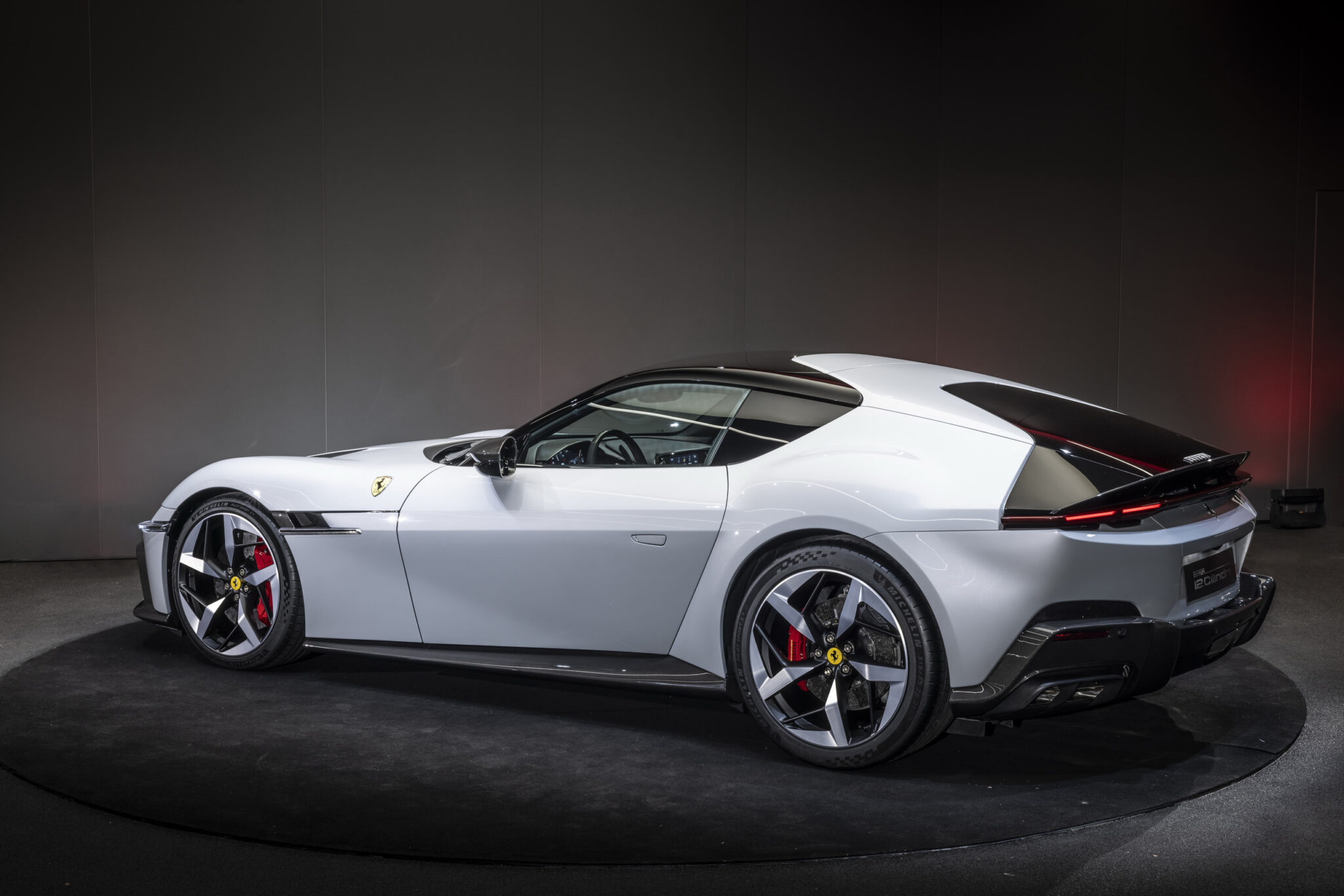 Ferrari 12Cilindri Unleashed With 819 HP V12 That Screams All The Way ...