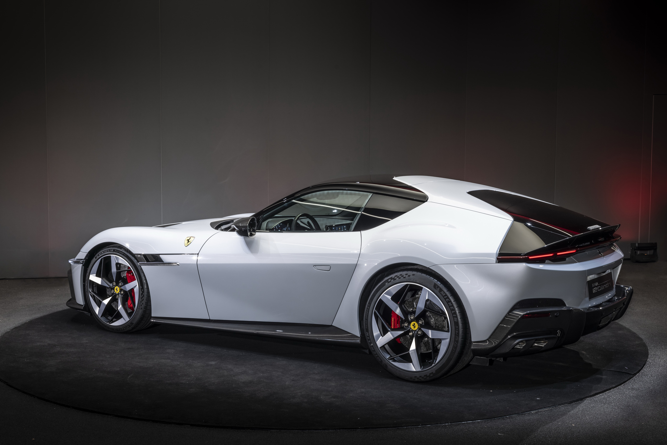 Ferrari 12Cilindri Unleashed With 819 HP V12 That Screams All The Way ...
