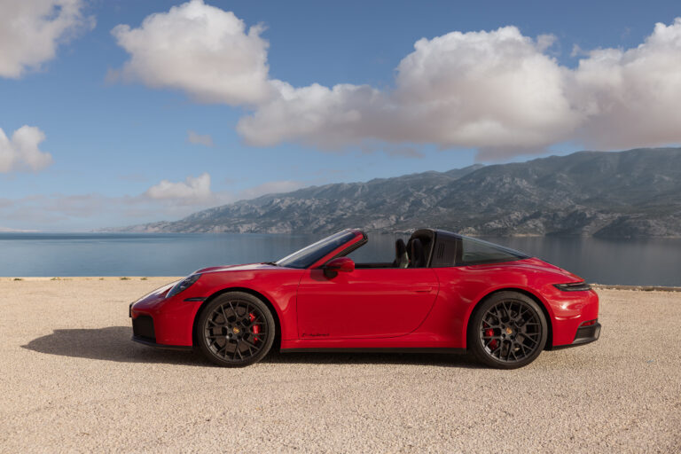 2025 Porsche 911 GTS Hybrid Has 532 HP And A Starter Button, But No ...
