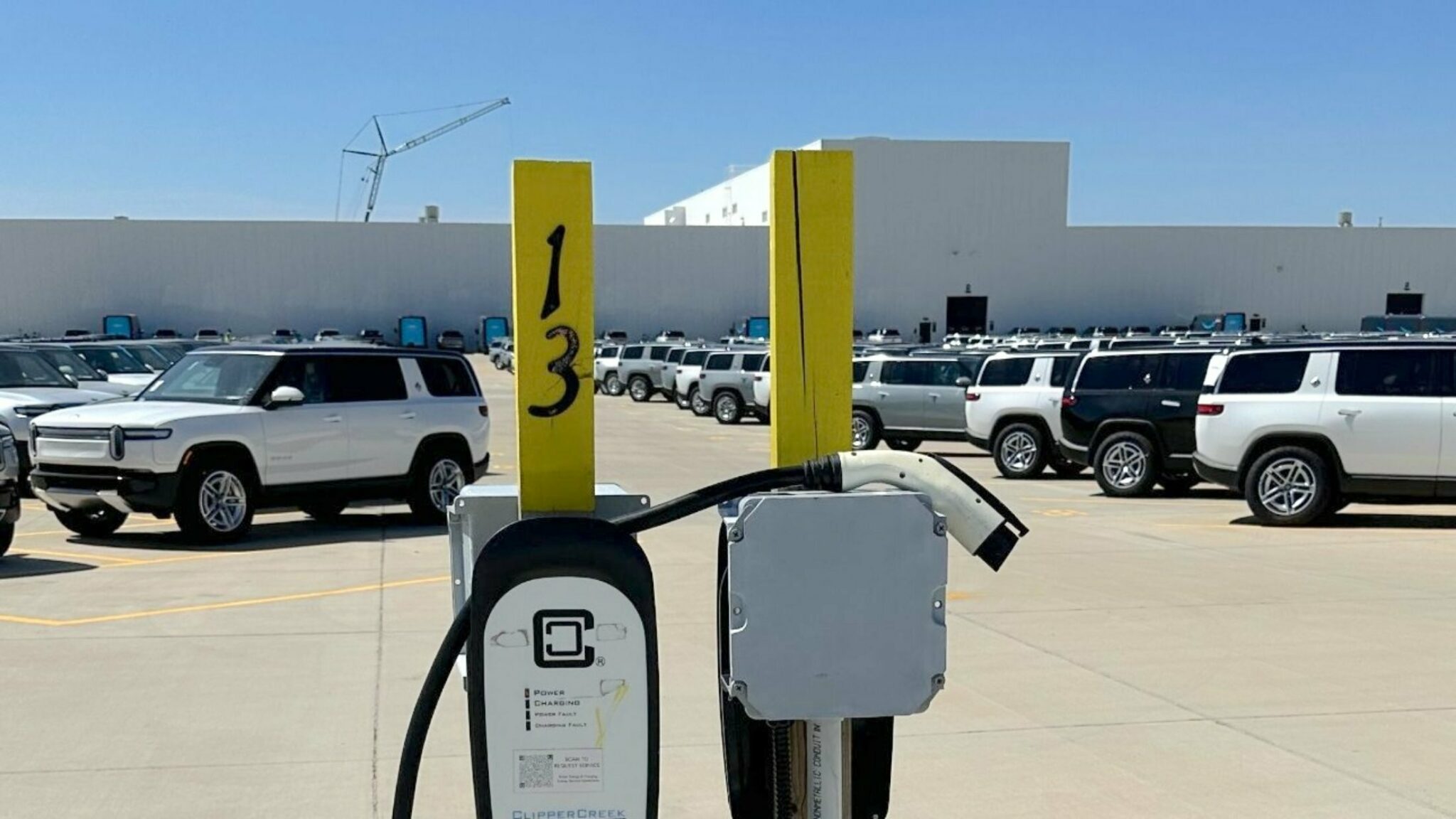 2025 Rivian R1S: This Is It, Now With New Photos | Carscoops