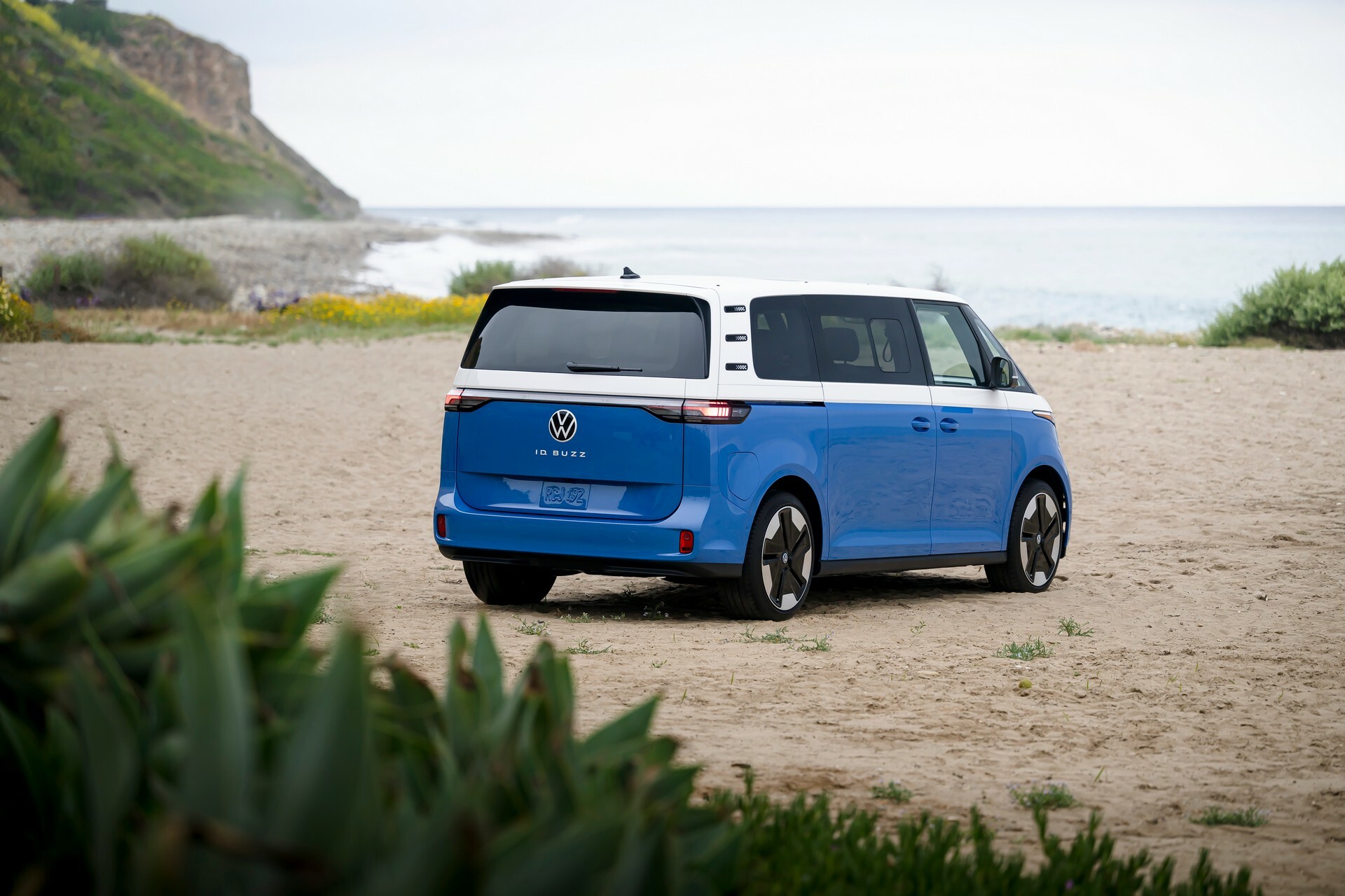 America’s VW ID. Buzz EV Has Three Trims And Up To 335 HP | Carscoops