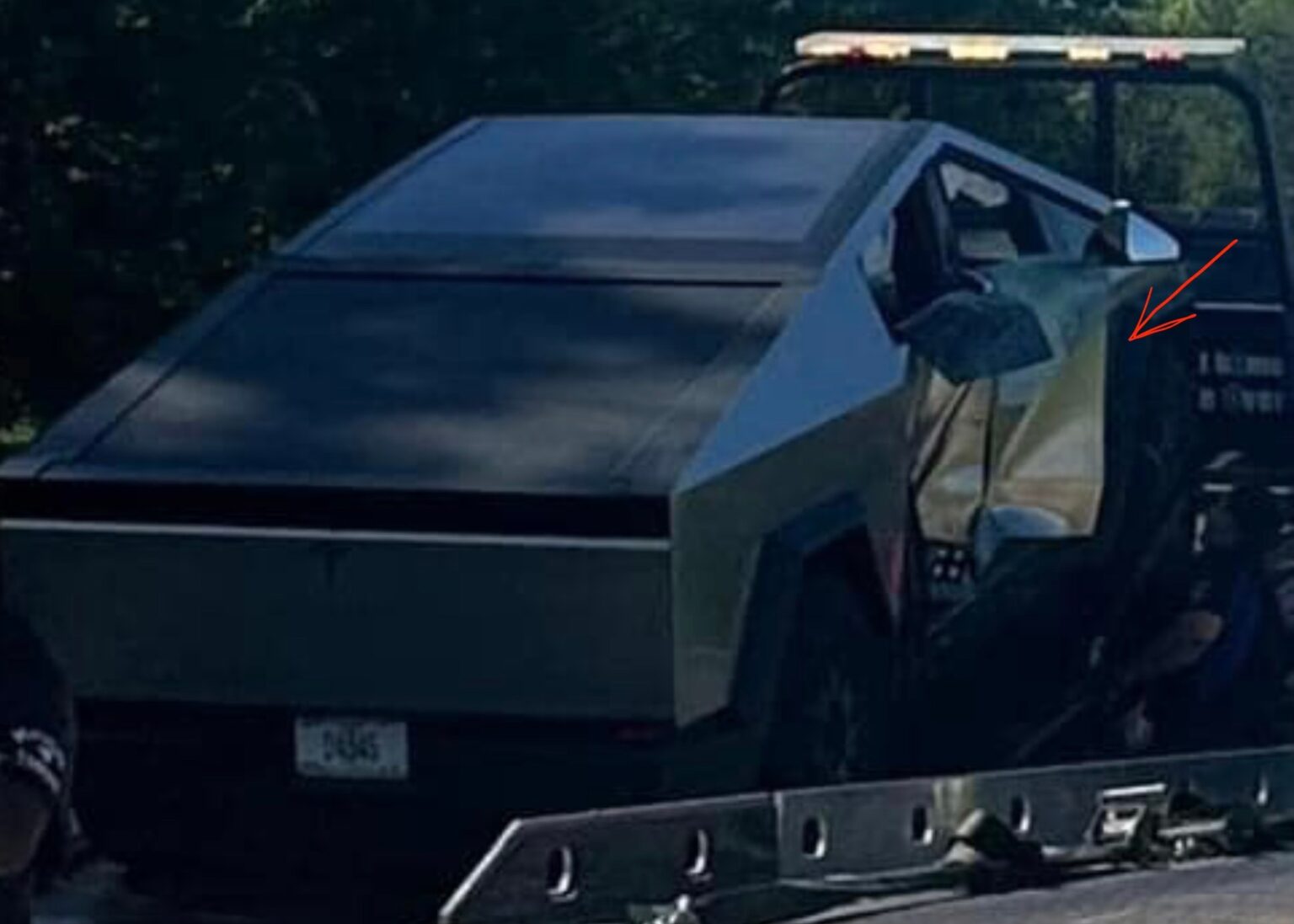 Tesla Cybertruck’s First Major Real-Life Wreck | Carscoops