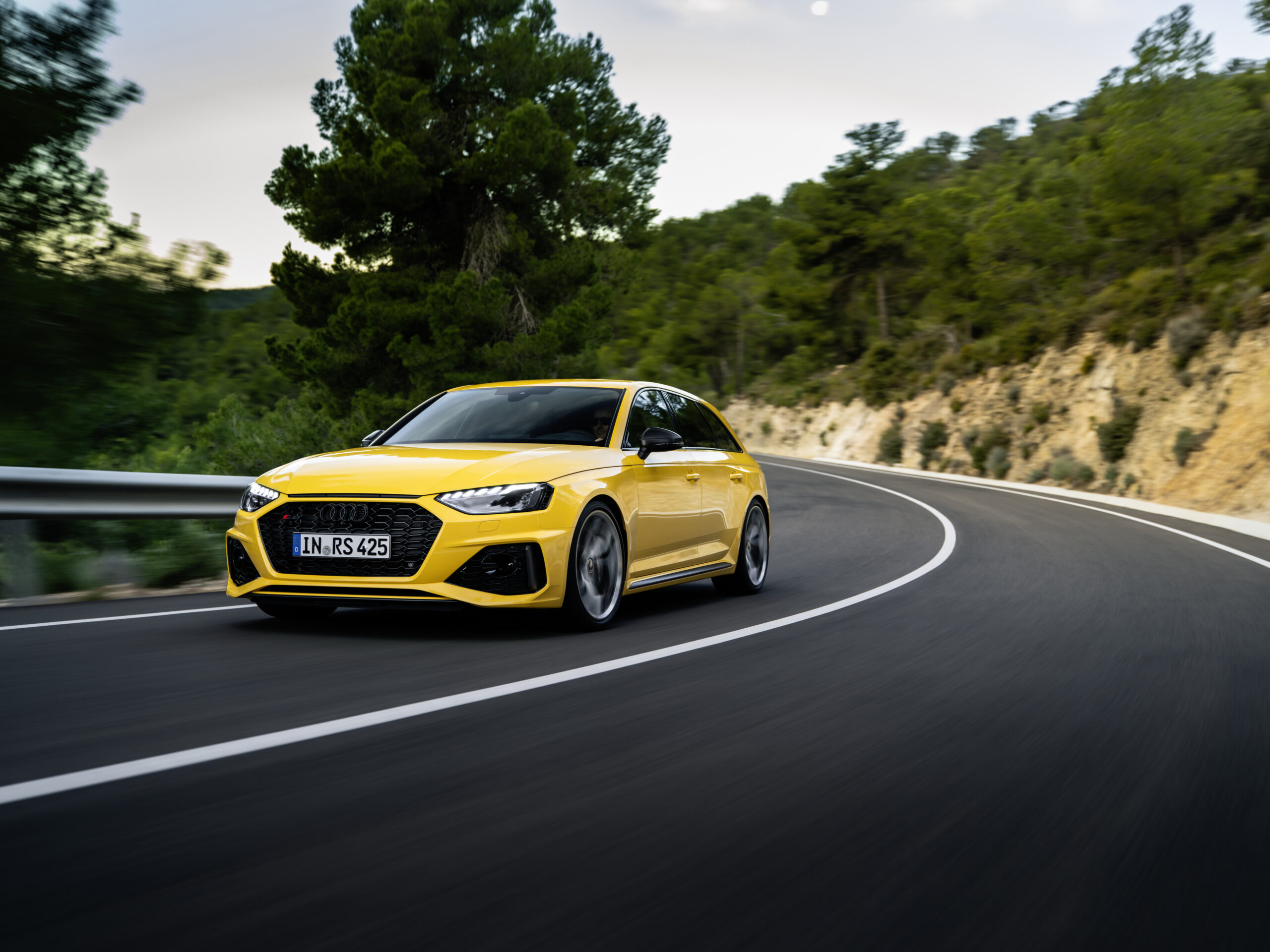 Audi RS4 Avant Edition 25 Years Says Goodbye With Power And Chassis ...