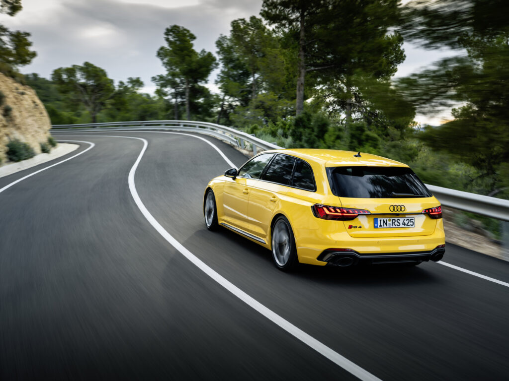 Audi RS4 Avant Edition 25 Years Says Goodbye With Power And Chassis ...