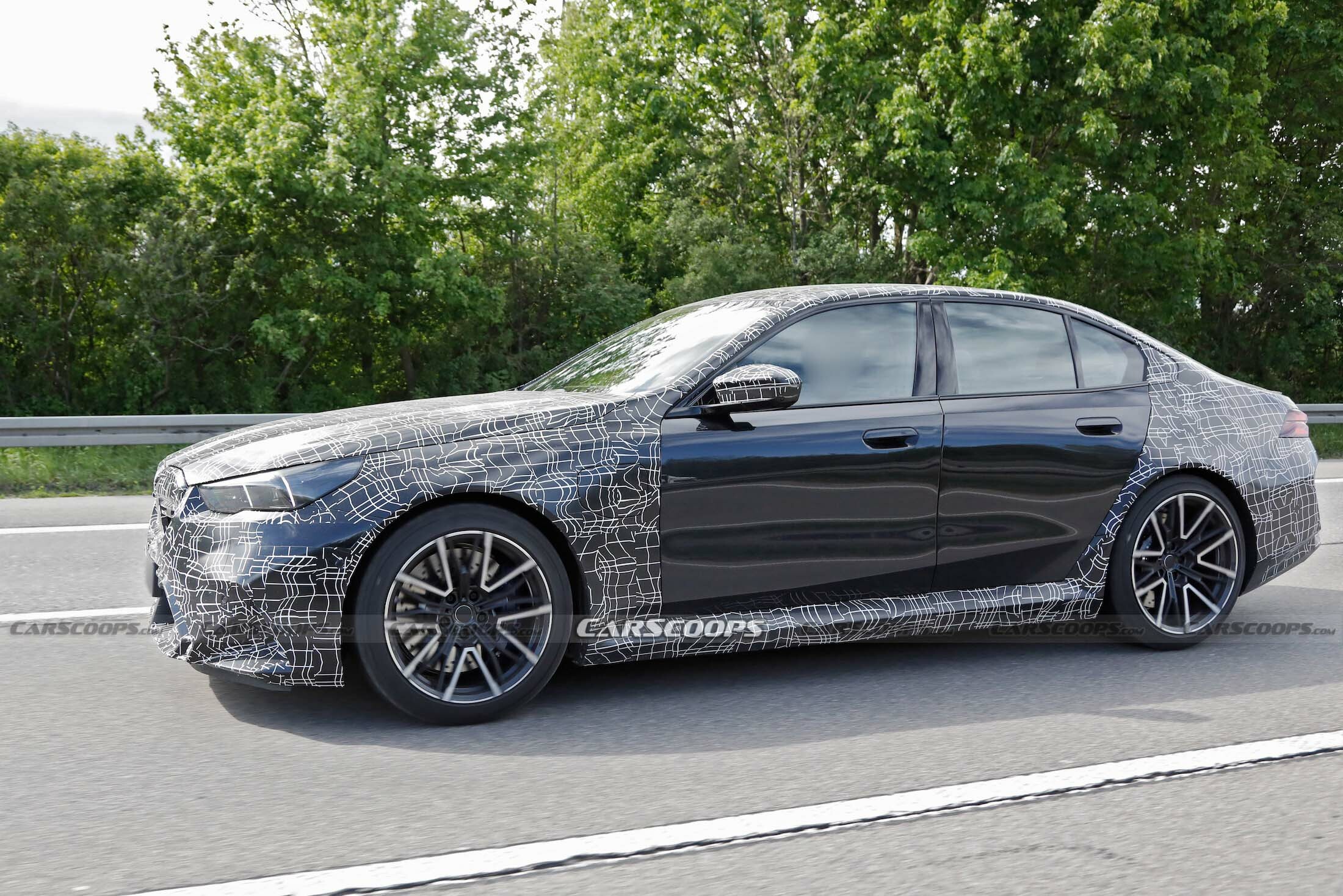 2025 BMW M5 PHEV Prototype Shows Production Lights And Charge Port ...