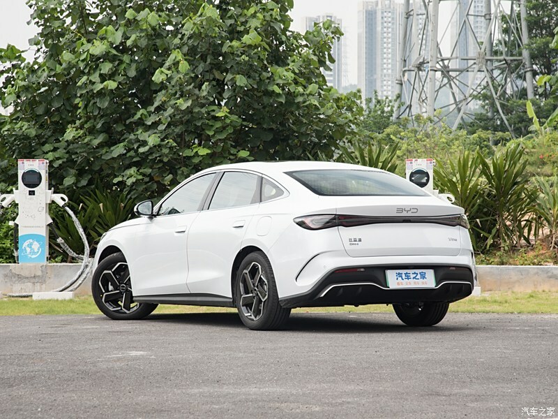 BYD’s New PHEV Models Can Travel Over 1,300 Miles Without Stopping ...