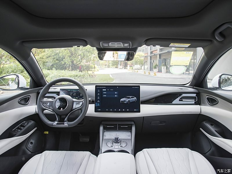 BYD’s New PHEV Models Can Travel Over 1,300 Miles Without Stopping ...