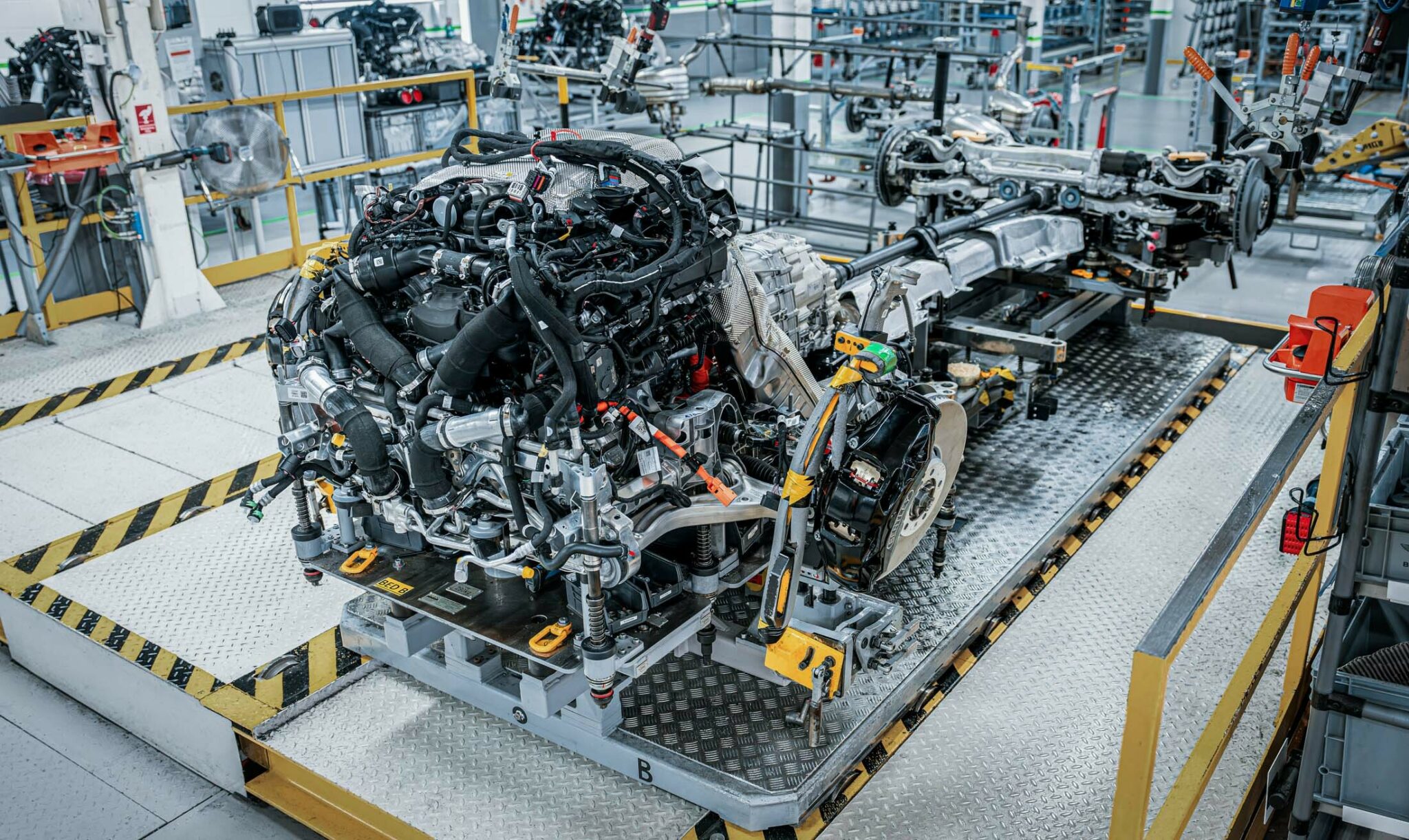 Bentley’s W12 Replacement Is A 740 HP PHEV V8, Its Most Powerful Engine ...