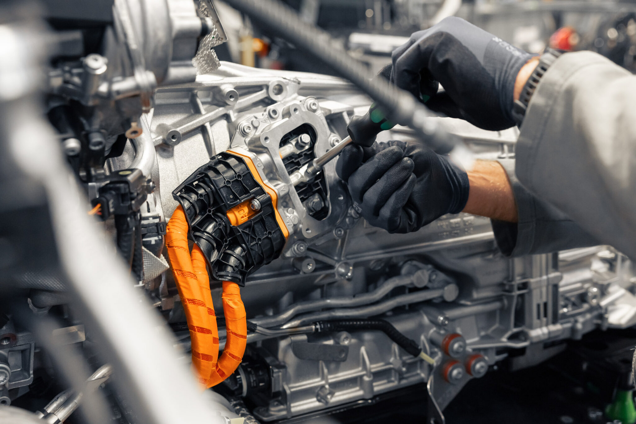 Bentley’s W12 Replacement Is A 740 HP PHEV V8, Its Most Powerful Engine ...