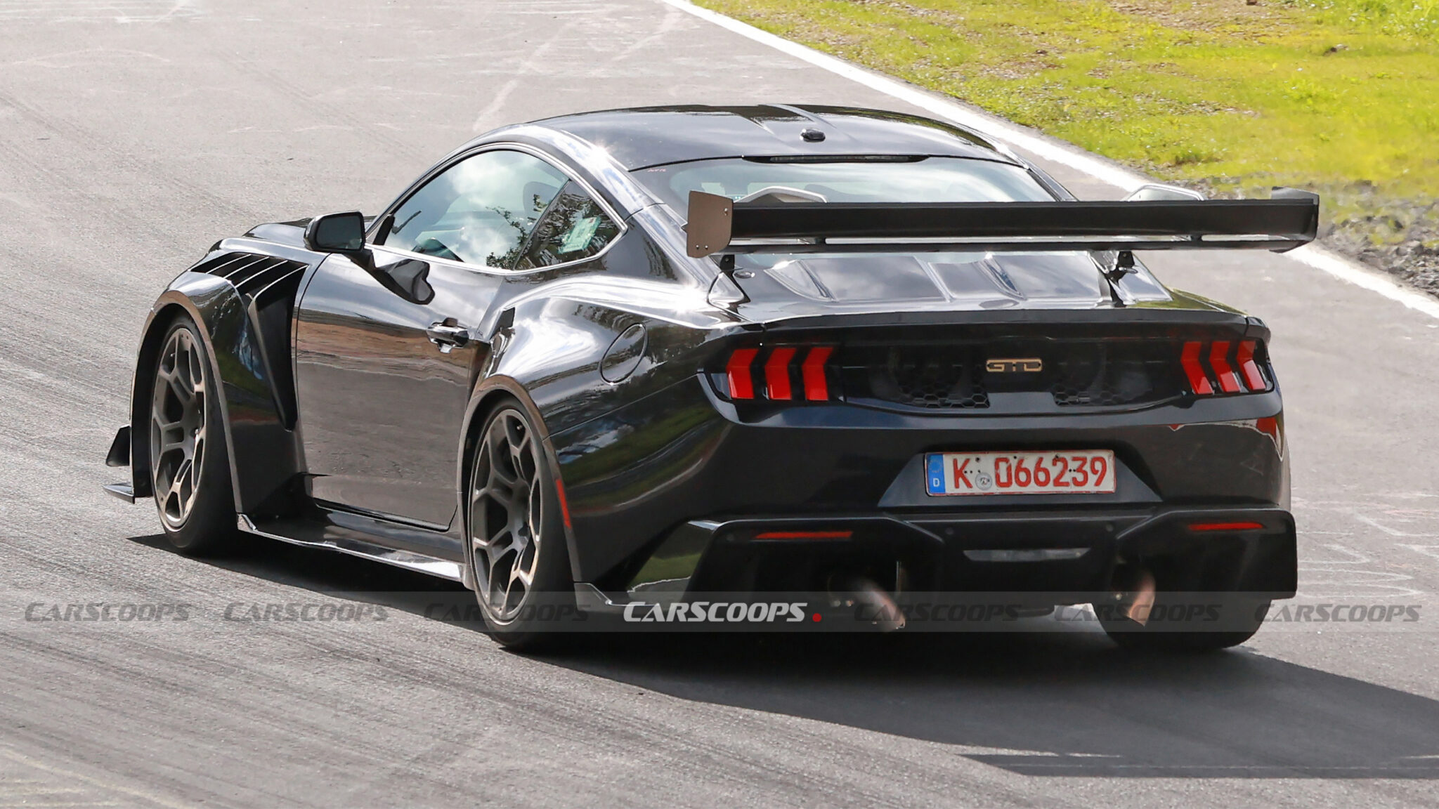 Ford Mustang GTD Warms Up For Sub-7-Minute Nurburgring Lap Attempt ...