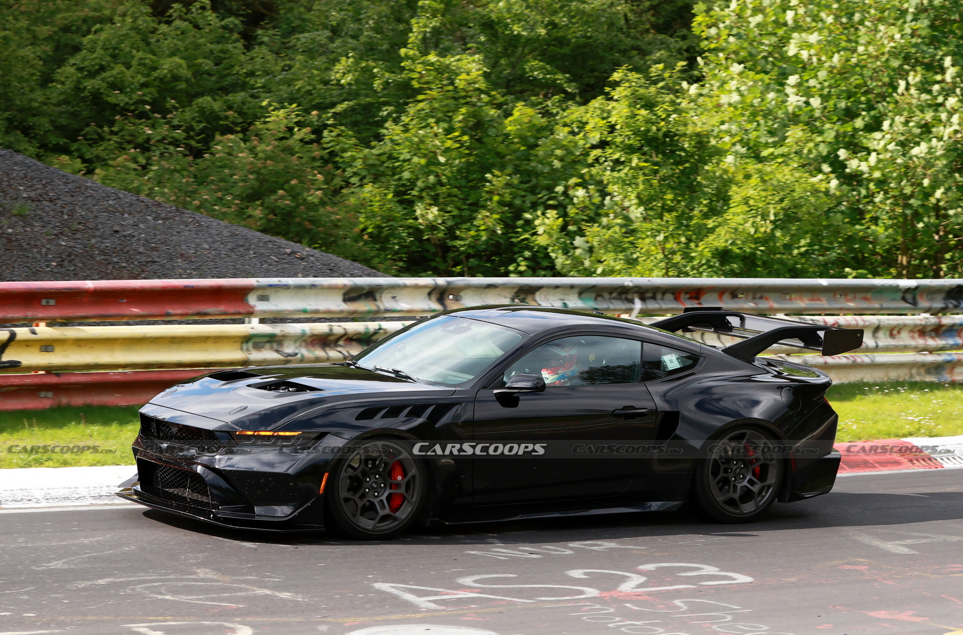 Ford Mustang GTD Warms Up For Sub-7-Minute Nurburgring Lap Attempt ...