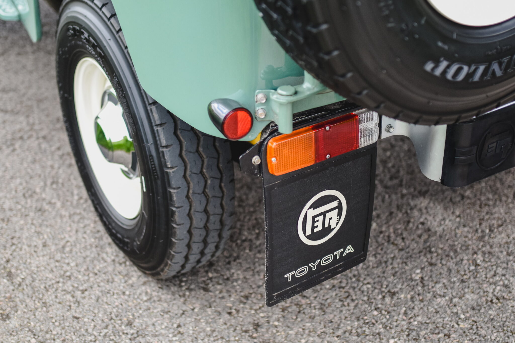 Electric Toyota FJ40: Your Grandpa’s Off-Roader Gets A Tesla Heart ...