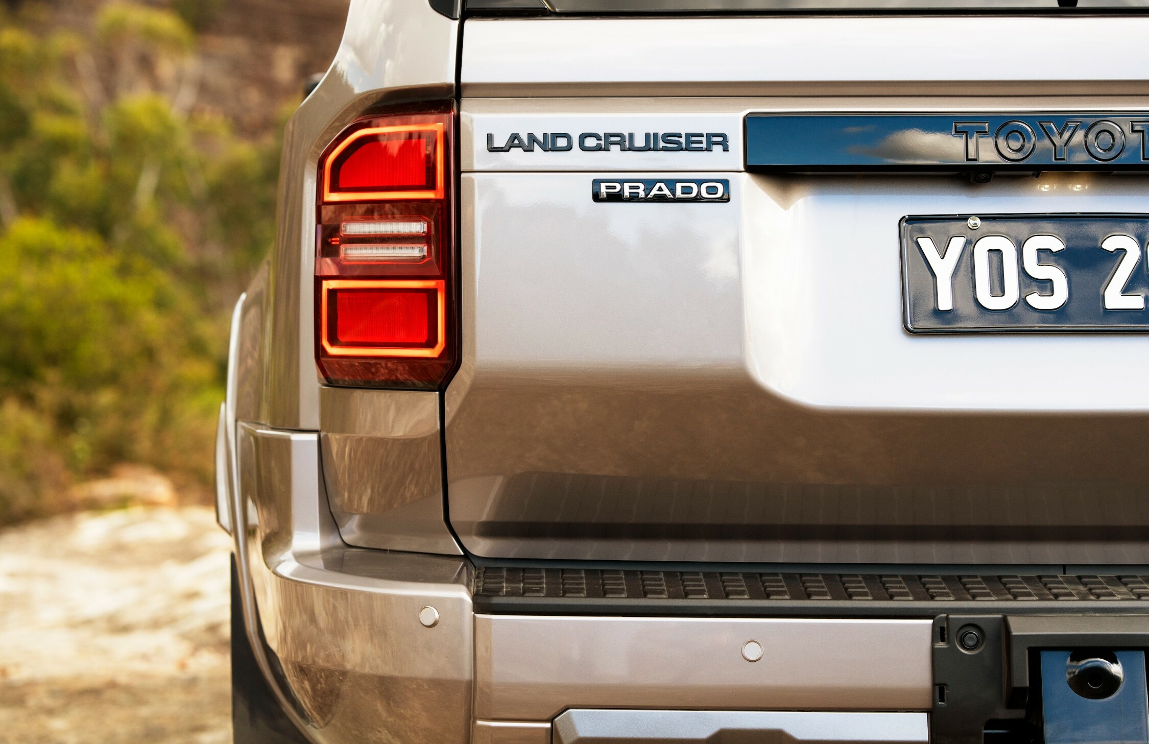 Aussie 2025 Toyota Land Cruiser Prado Gets A Weird Grille Option ...