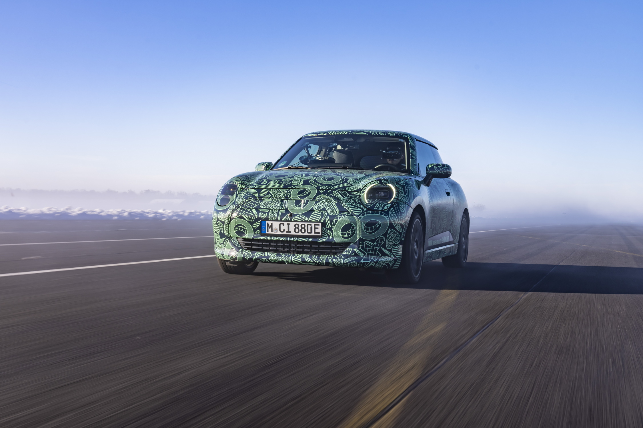 Mini’s Mixed Reality Tech Wants You To Jack In While You Drive | Carscoops