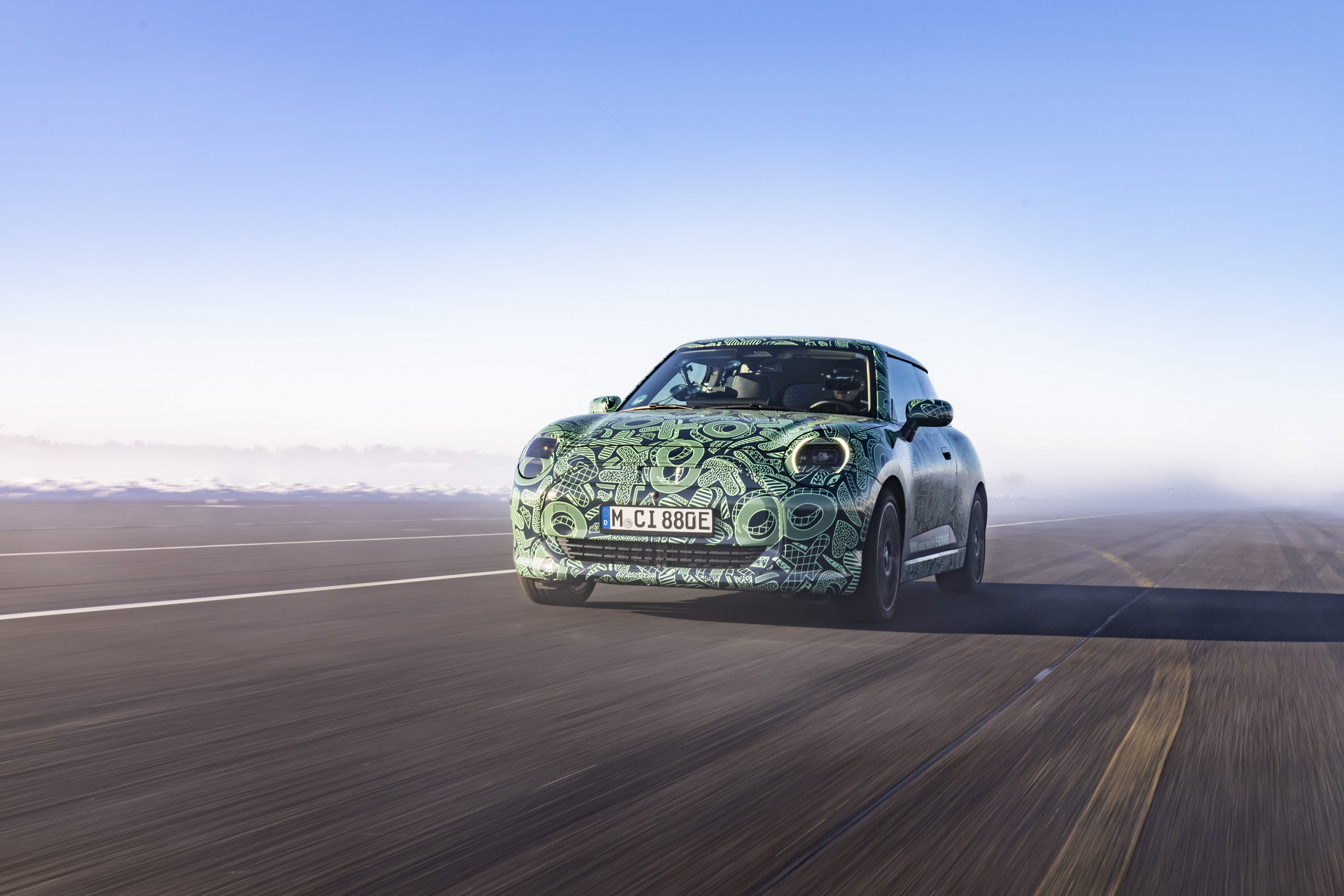 Mini’s Mixed Reality Tech Wants You To Jack In While You Drive | Carscoops