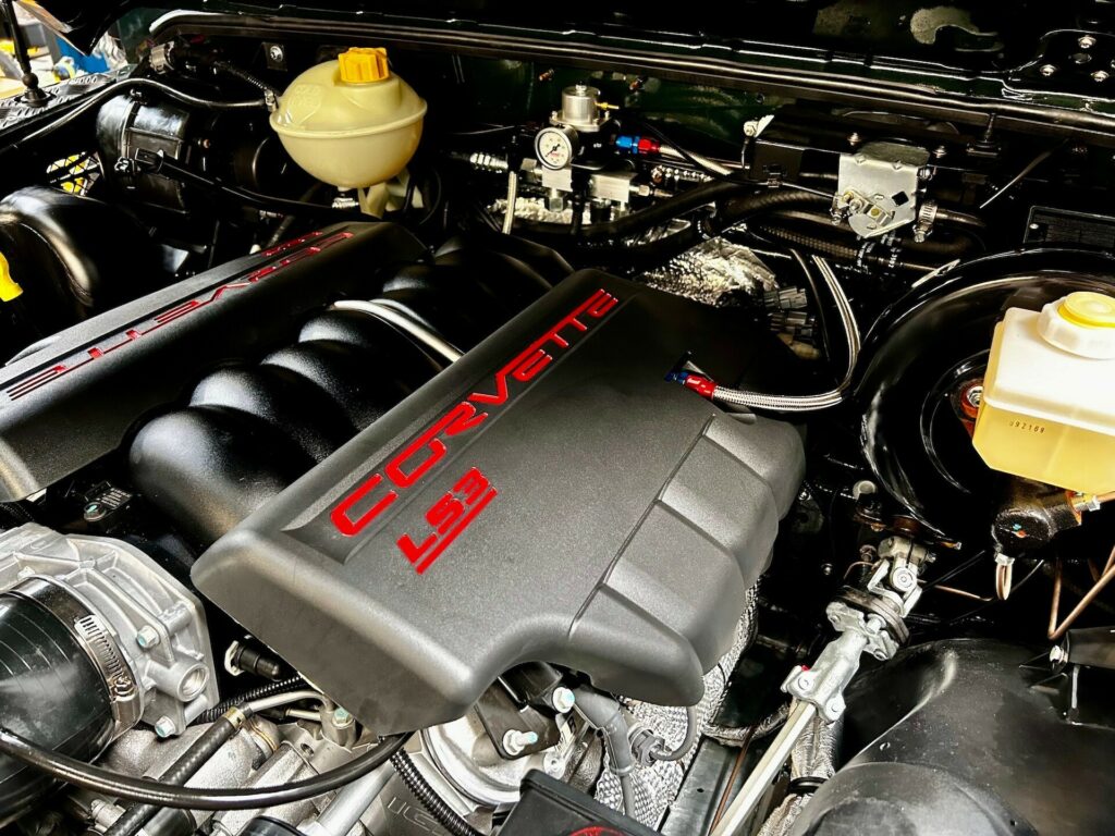 Osprey Injects Corvette V8 Muscle To Classic Land Rover Defender ...