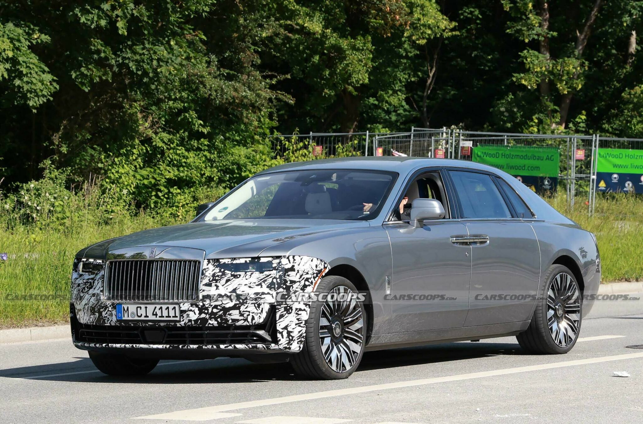 Rolls Royce Ghost Follows In Phantom’s Footsteps With Stealthy Facelift ...