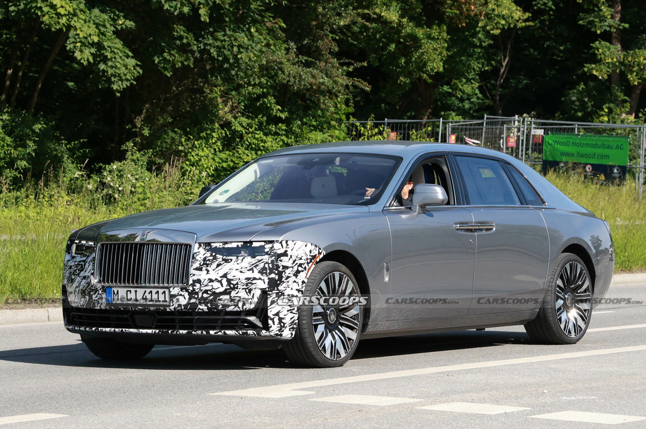 Rolls Royce Ghost Follows In Phantom’s Footsteps With Stealthy Facelift ...