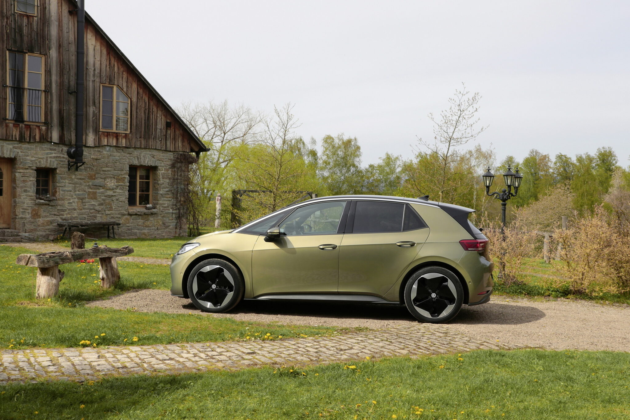 VW ID.3 Pro S Gets More Power, Faster Charging, And The Latest ...