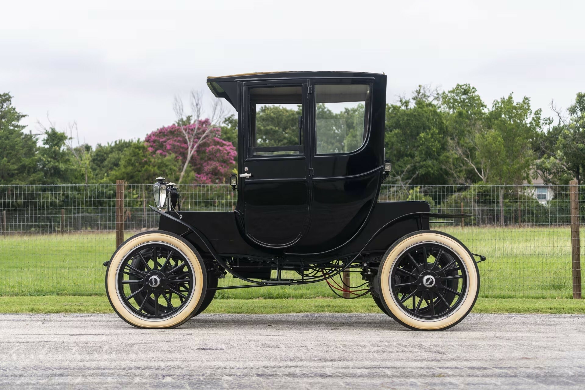 The 1913 Waverley Model 93 EV Is The OG Tesla | Carscoops