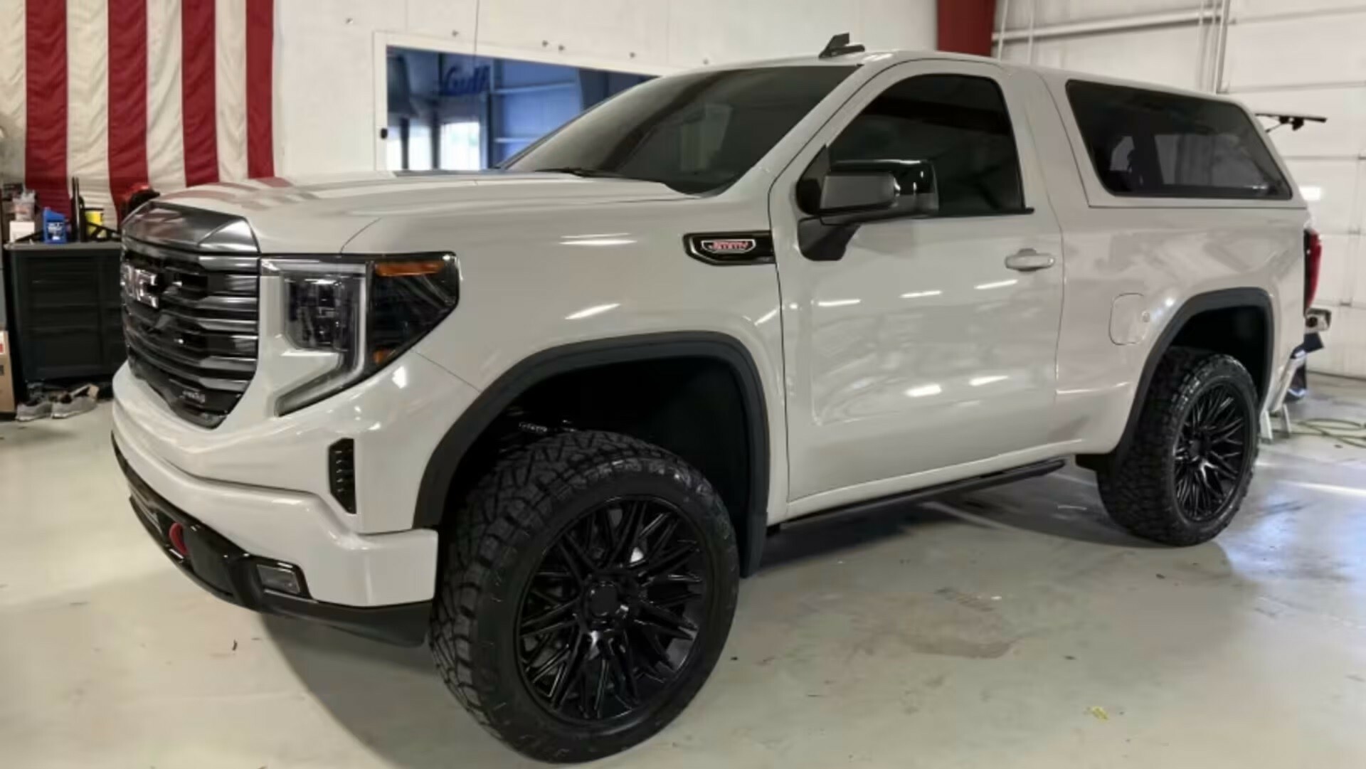 Modern-Day GMC Jimmy Looks Awesome And Is Going Up For Auction | Carscoops