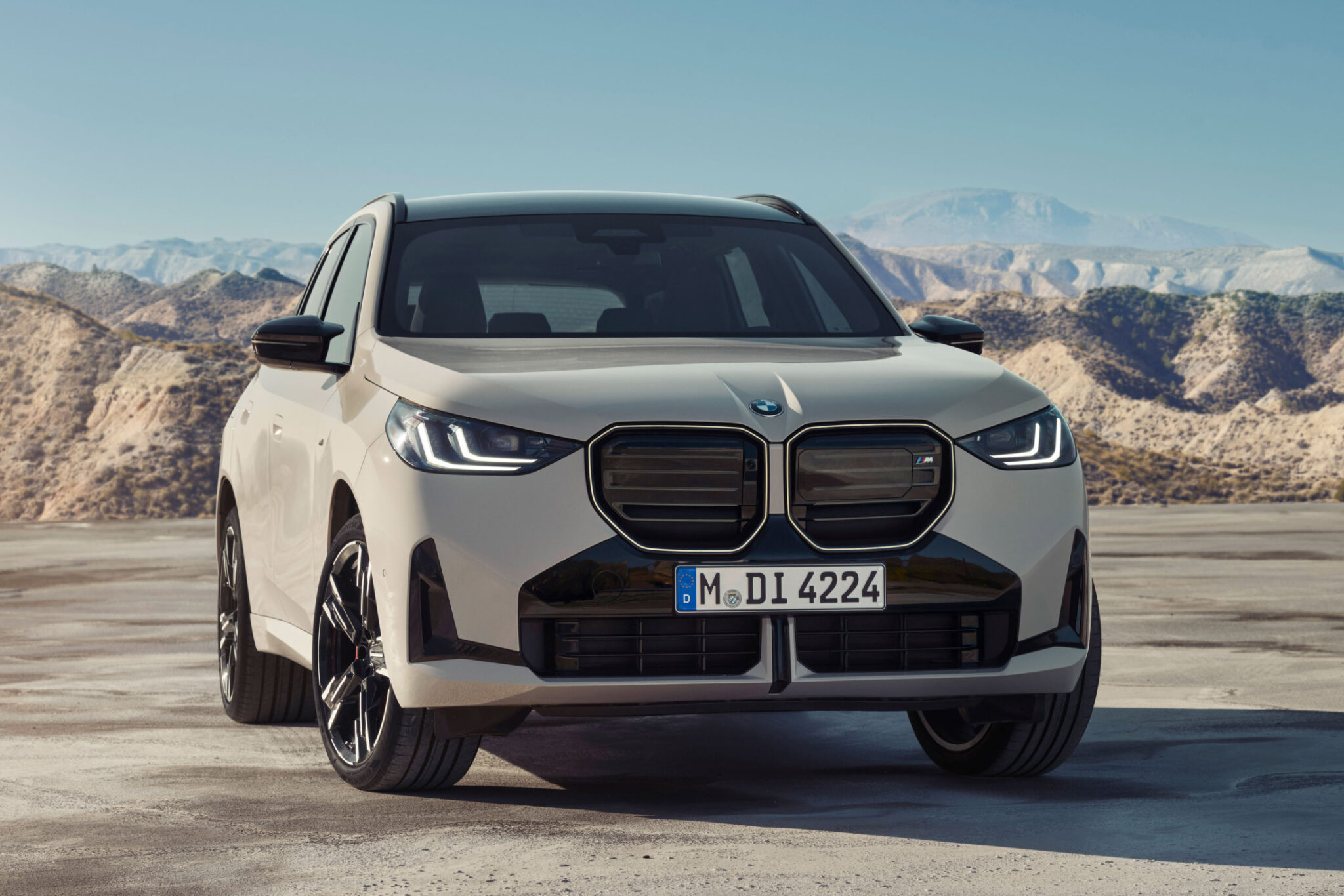 2025 BMW X3 Gains Hybrid Power And Curved Display, Saves Big Changes ...