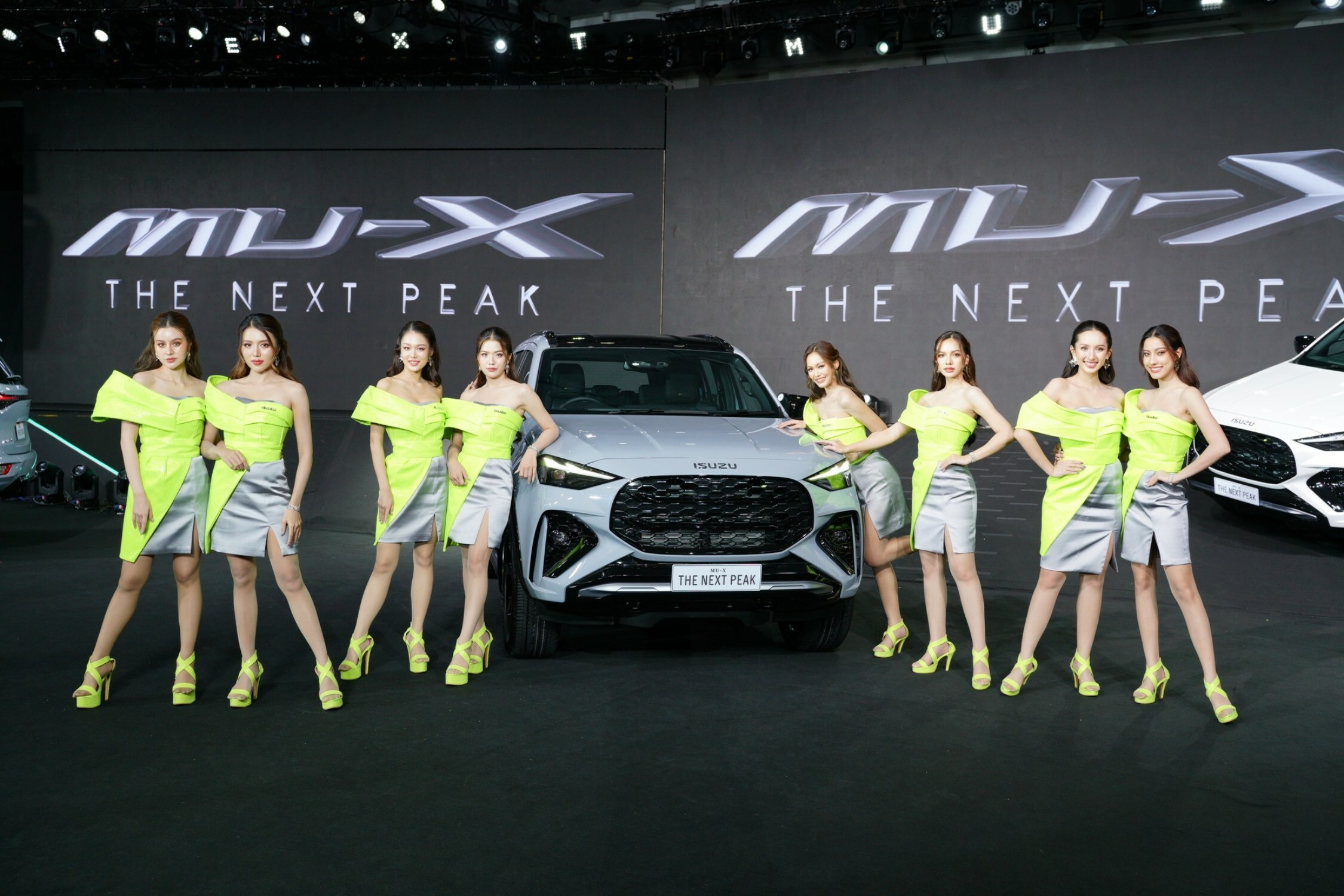2025 Isuzu MU-X SUV Refreshed With Sharper Design | Carscoops