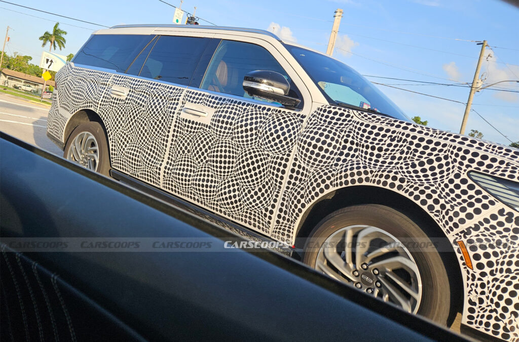 2025 Lincoln Navigator Channels Nautilus With Less Chrome, Sharper ...