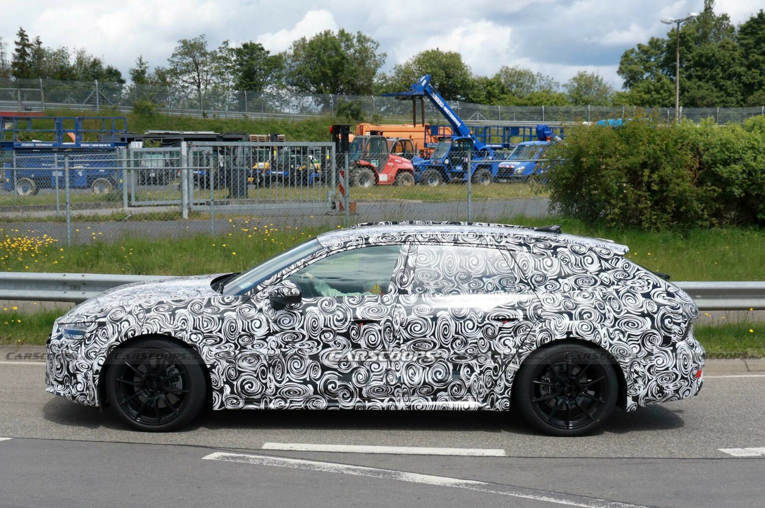 Fat-Fendered Audi RS7 Avant Reminds Us BMW’s M5 Touring Isn’t The Only ...