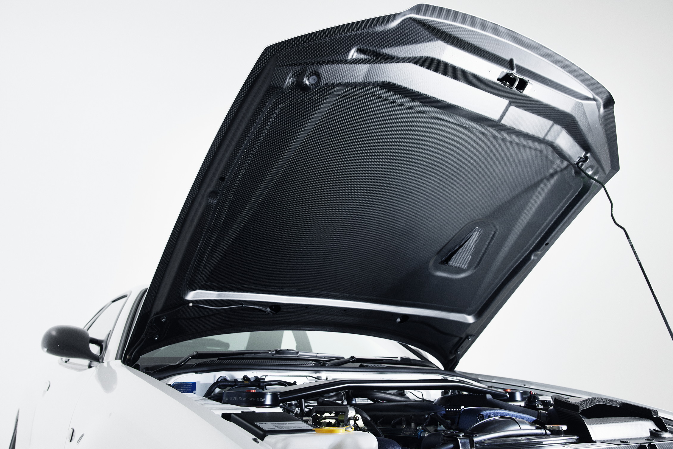 Built By Legends R34 Nissan Skyline GT-R Might Be The Ultimate Godzilla ...