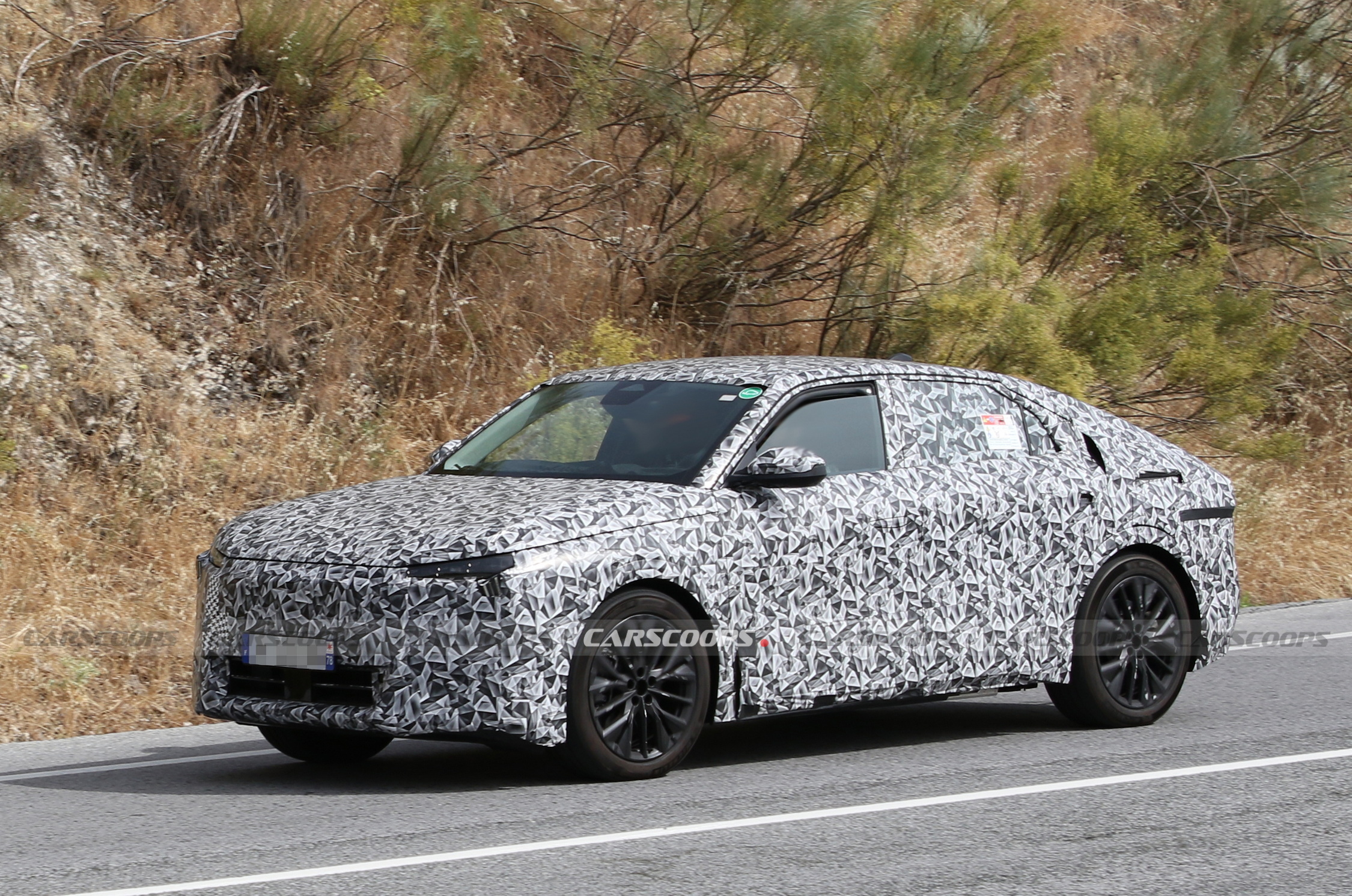 2025 DS8 Electric Crossover Shows Off High-Tech Cabin In Latest Spy ...