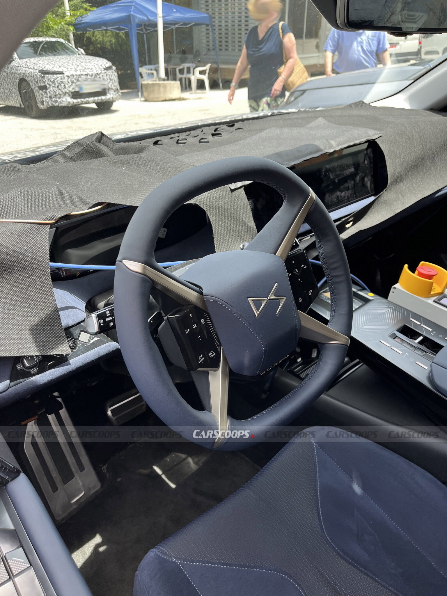 2025 DS8 Electric Crossover Shows Off High-Tech Cabin In Latest Spy ...