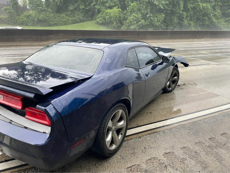 Freshly Crashed 2014 Dodge Challenger R/T Will Cost You $3,000 | Carscoops