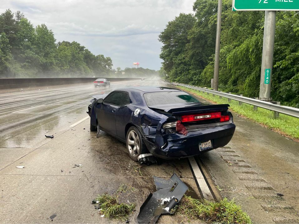 Freshly Crashed 2014 Dodge Challenger R/T Will Cost You $3,000 | Carscoops
