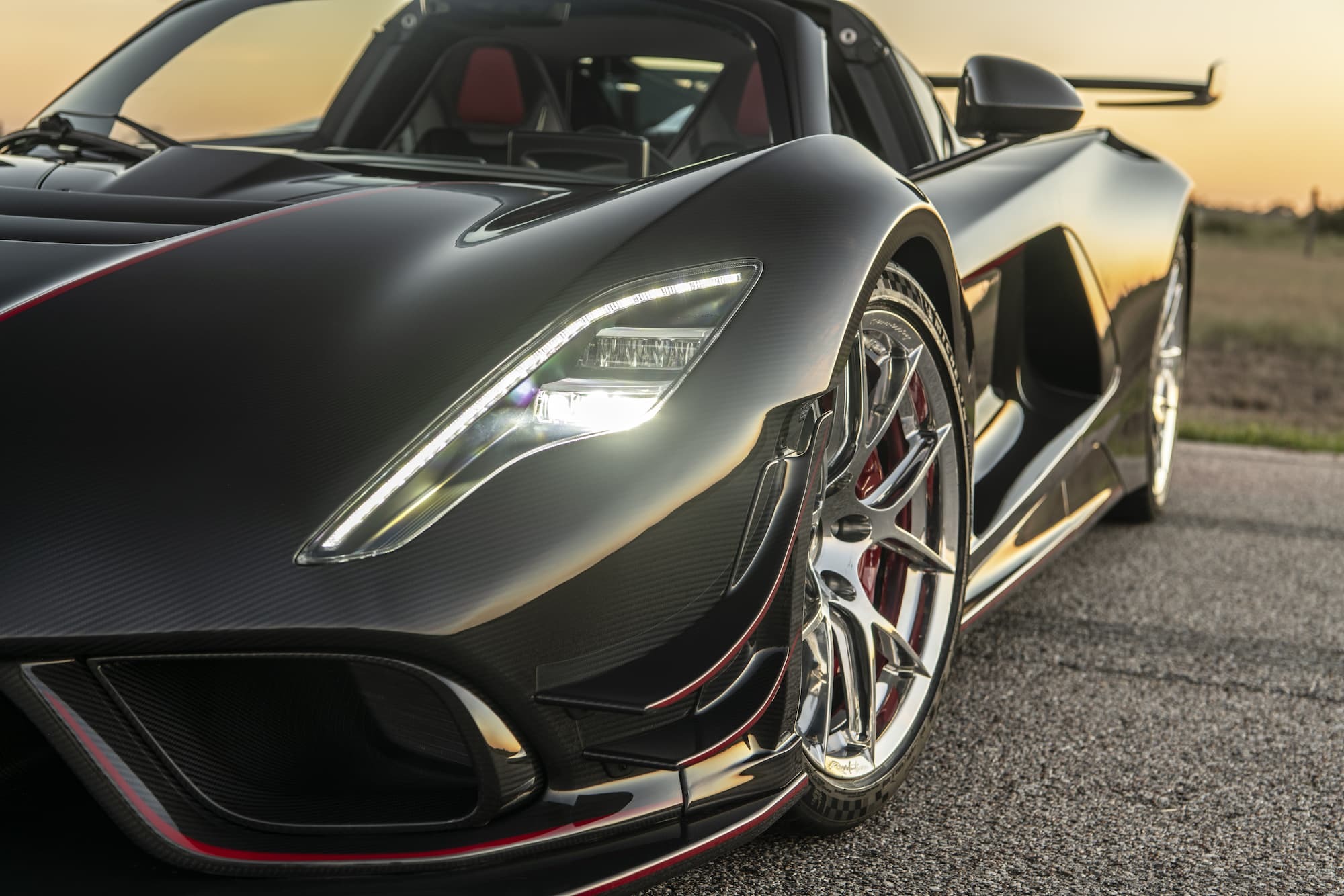 Hennessey’s Venom F5 Carbon Series Shows Off Bumper-to-Bumper Matching ...