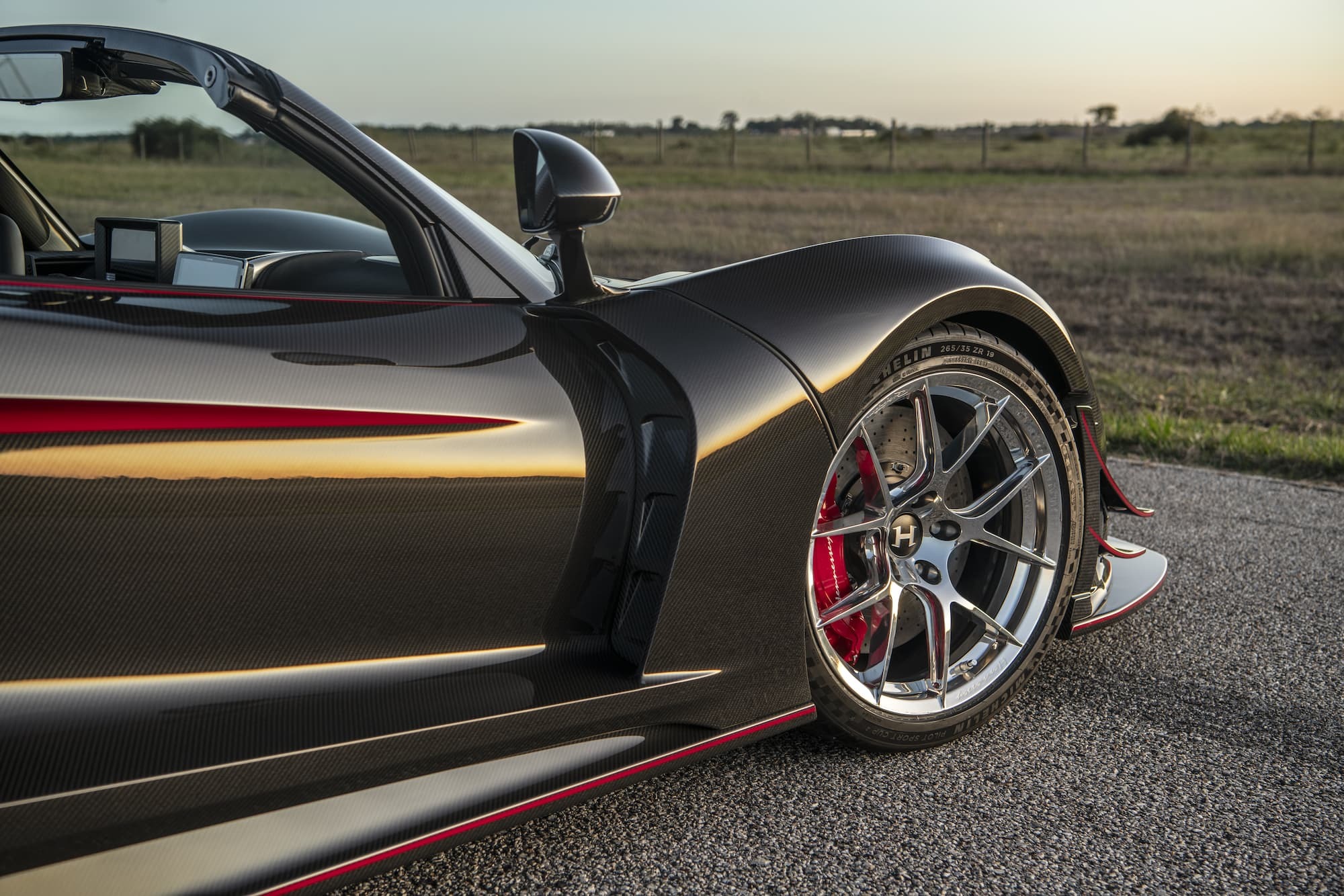 Hennessey’s Venom F5 Carbon Series Shows Off Bumper-to-Bumper Matching ...