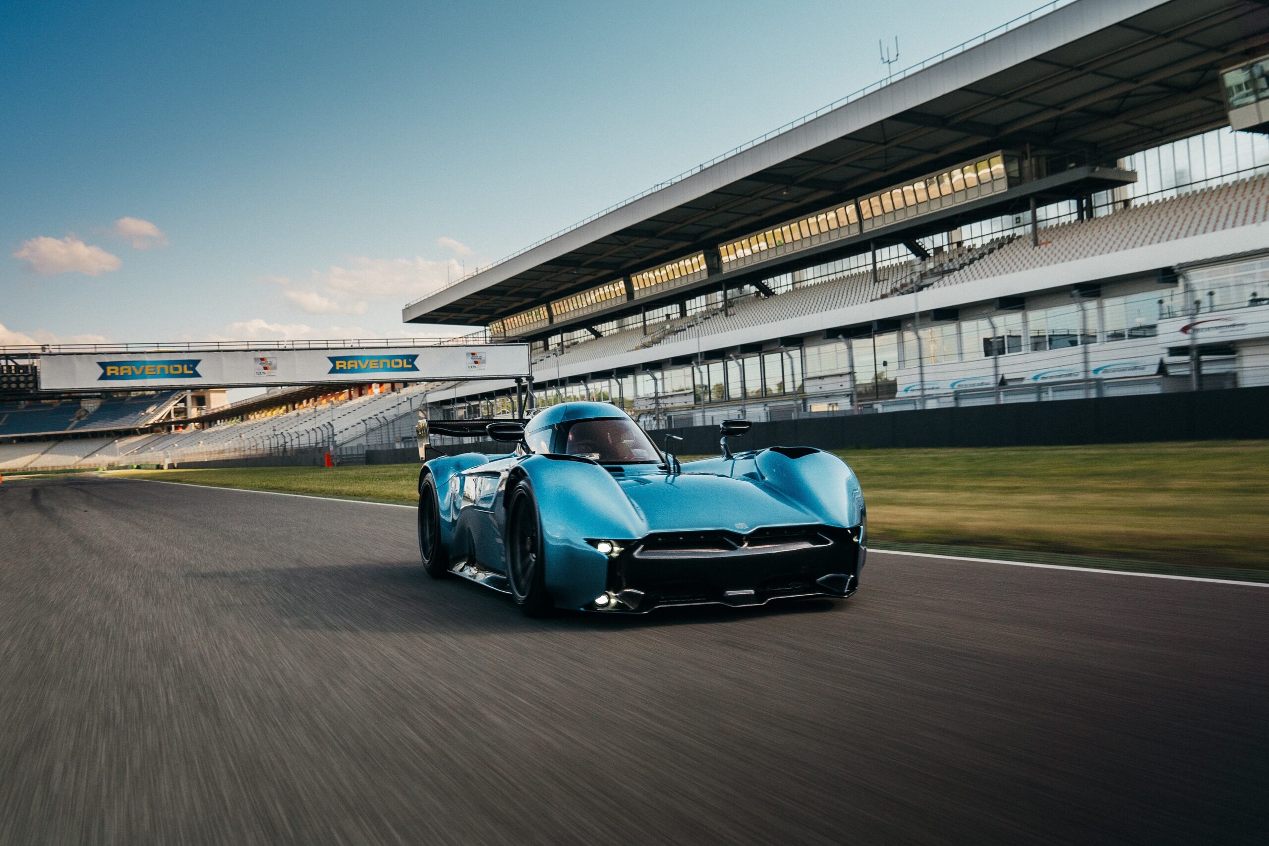 McMurtry Sperling Crushes Hockenheim Record, Beats Mercedes-AMG One By ...