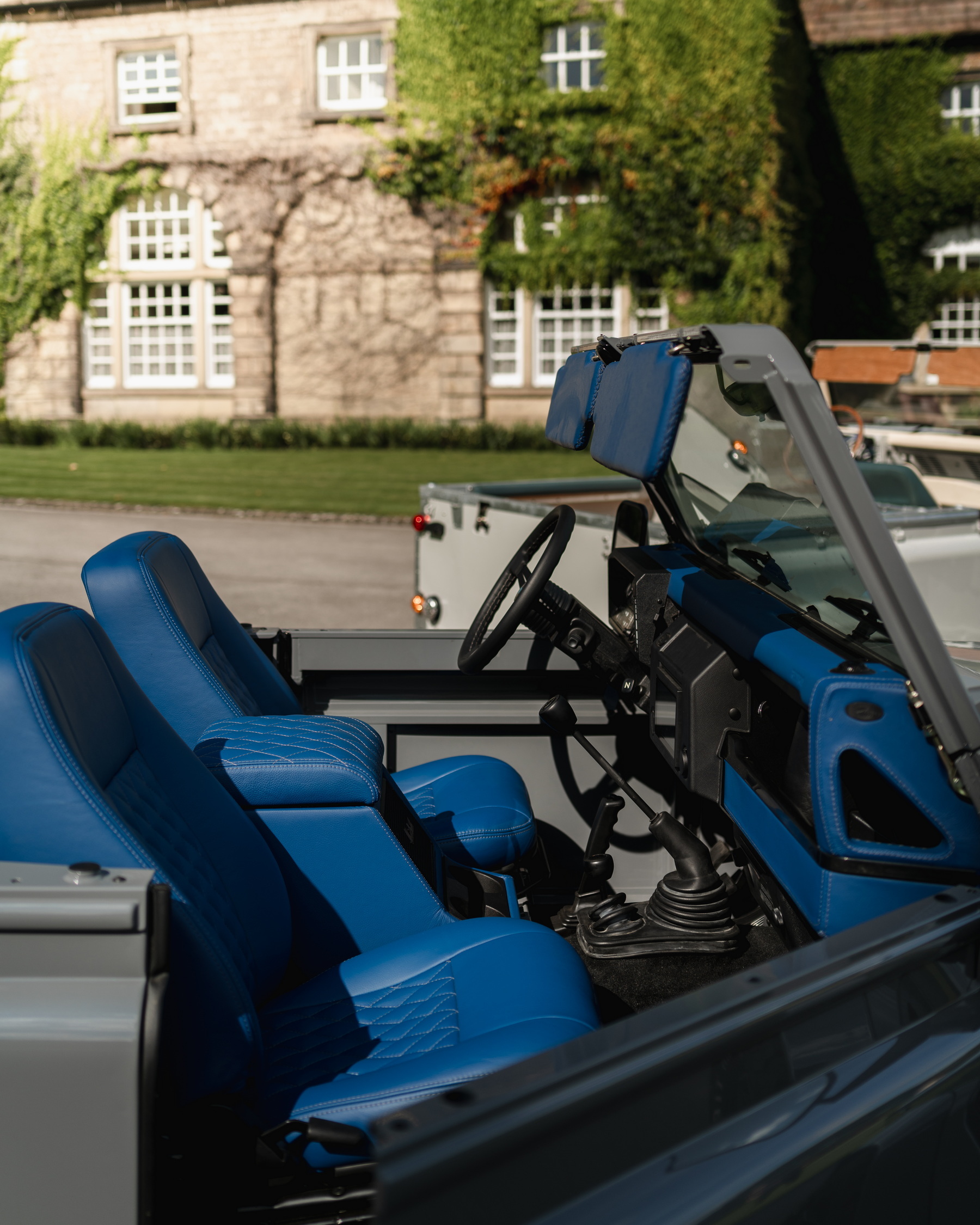 F1 Driver Lando Norris’ Other Car Is A Roofless Land Rover Defender ...